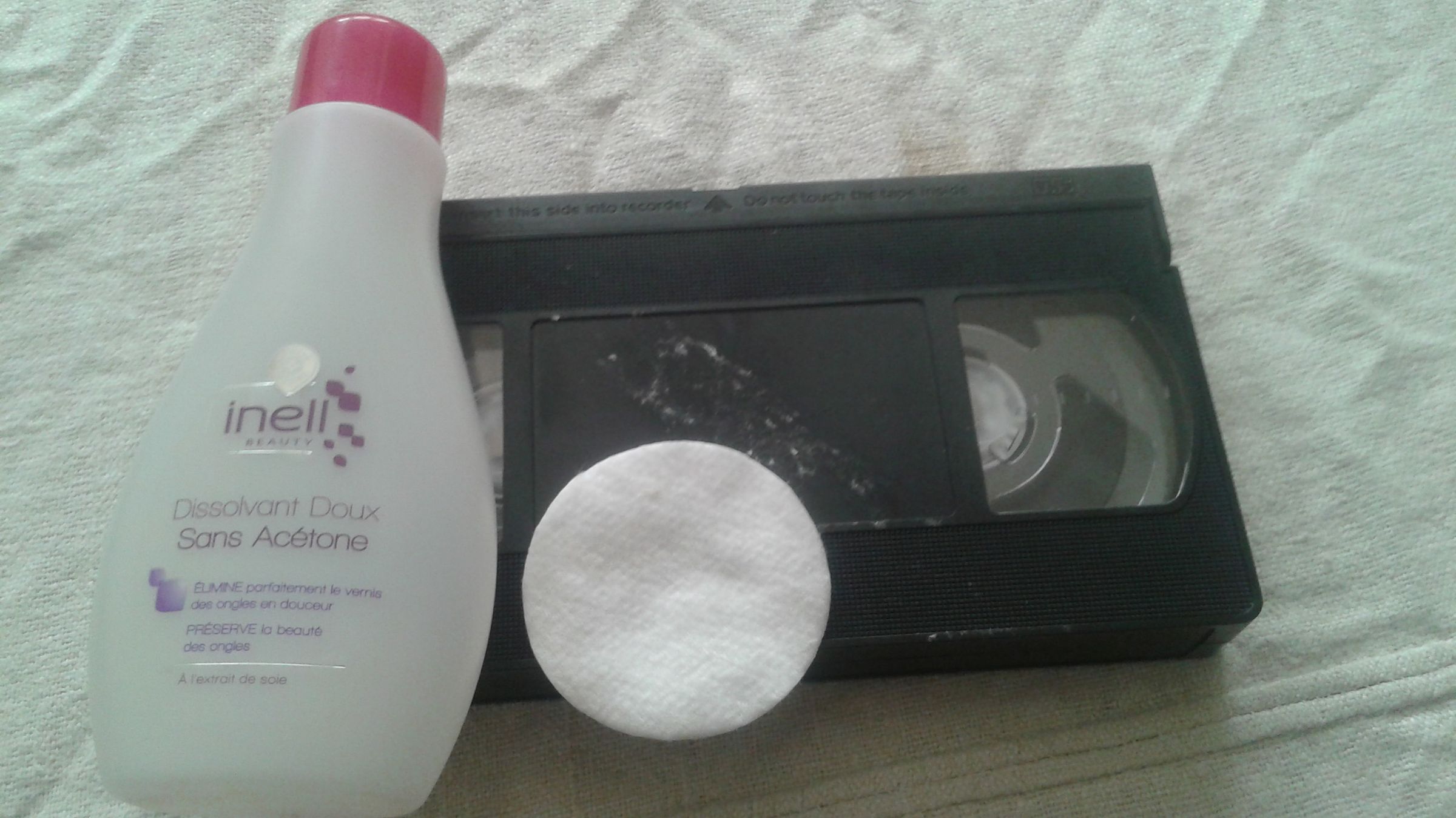 VHS DECORATION LAMP : 10 Steps (with Pictures) - Instructables