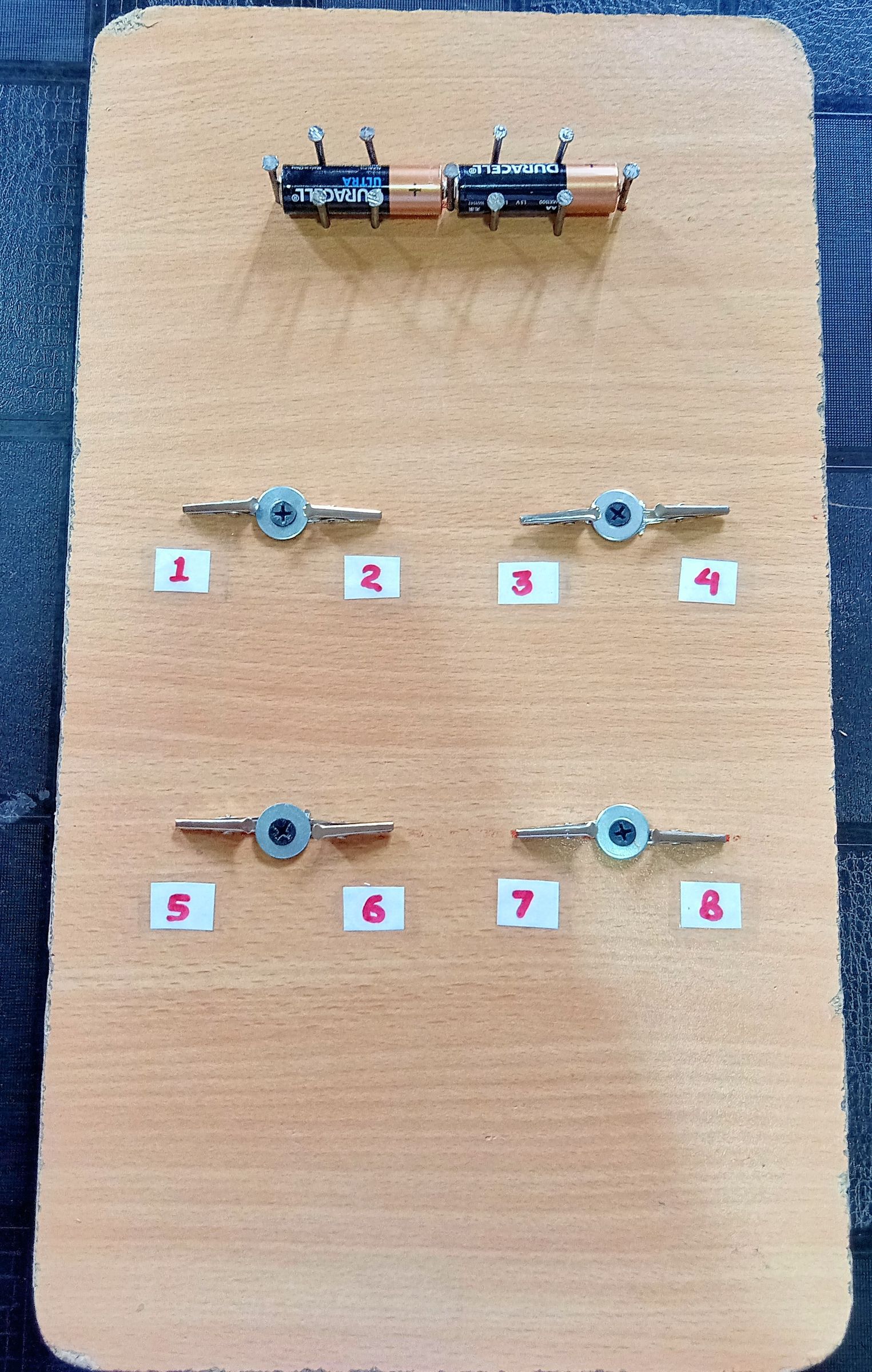 DIY CIRCUIT WORKBENCH : 7 Steps - Instructables