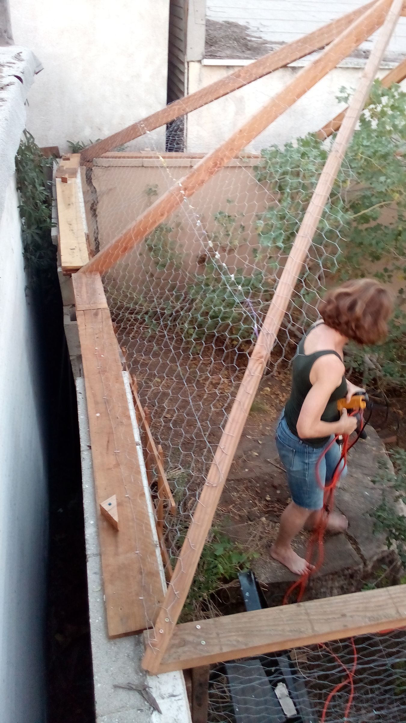 Walk-in Open Air Chicken Coop : 16 Steps (with Pictures) - Instructables