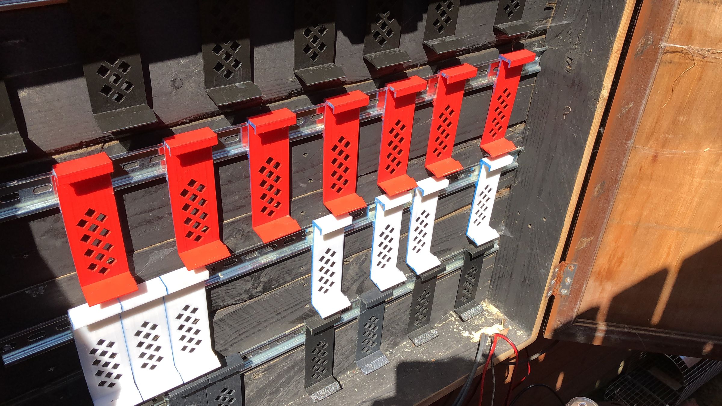 Custom Solar Powered Playhouse With Built in DIY Powerwall! : 7 Steps ...