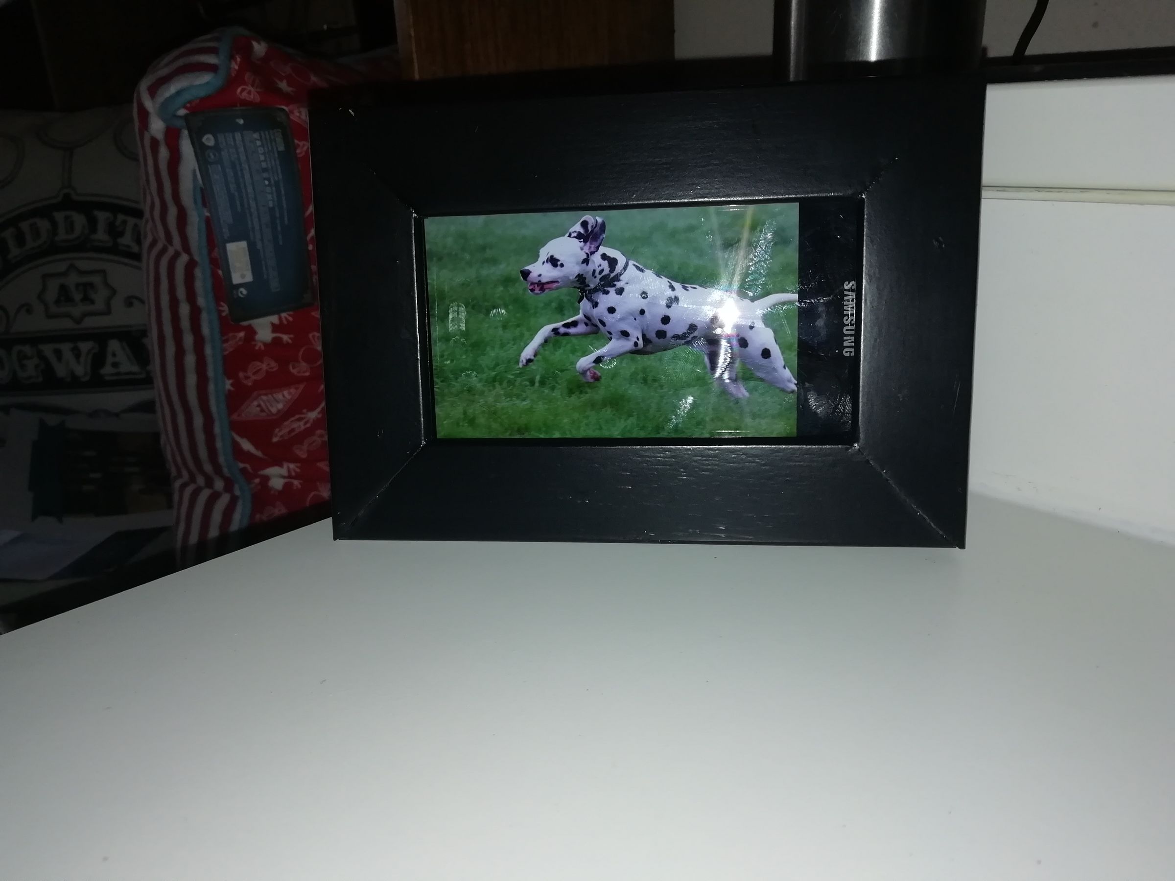 Portable Pocketsized Picture Viewer Using Old Phone : 5 Steps ...