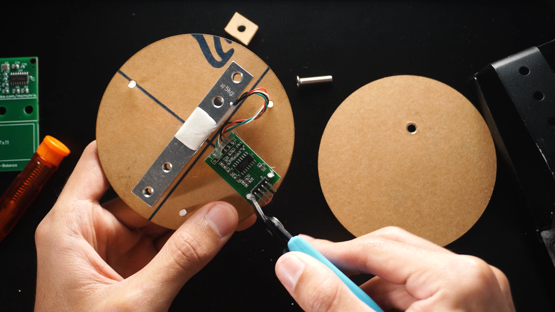 DIY Arduino Smart Digital Scale | ESP8266 + HX711 : 10 Steps (with ...