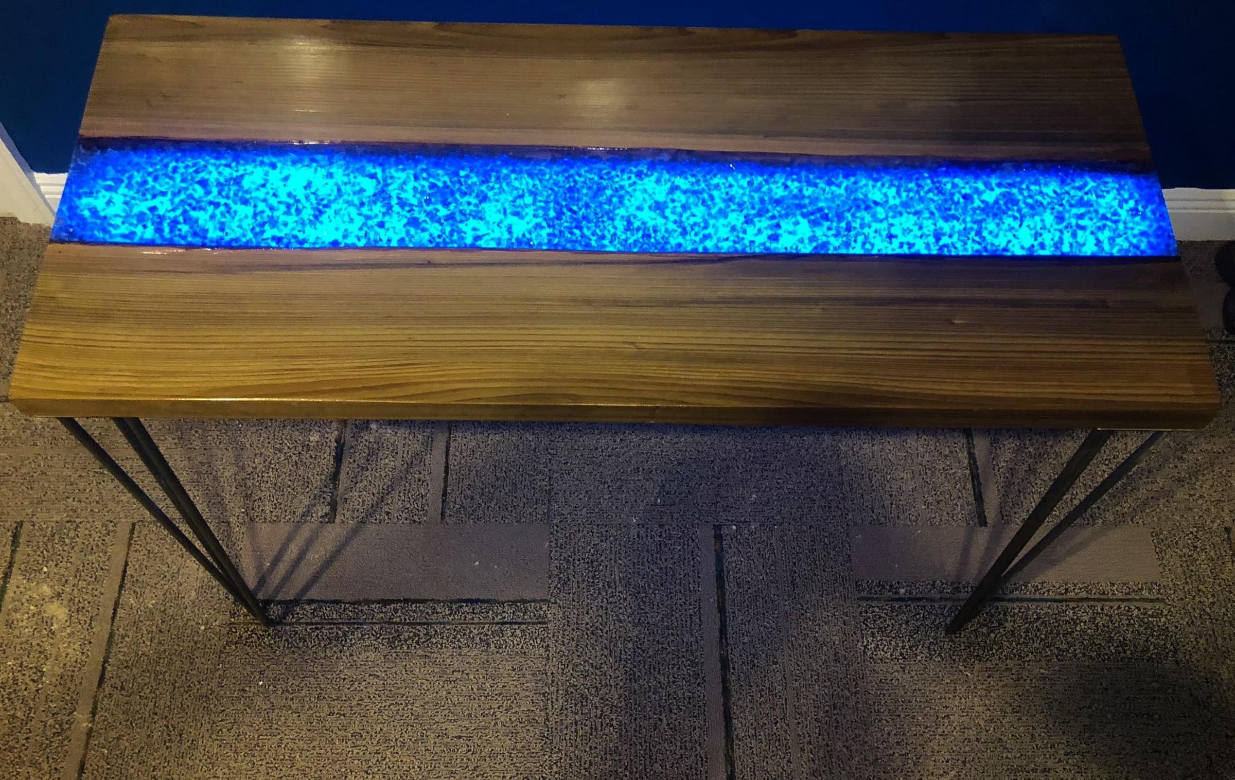 DIY Epoxy River Glow Table : 21 Steps (with Pictures) - Instructables