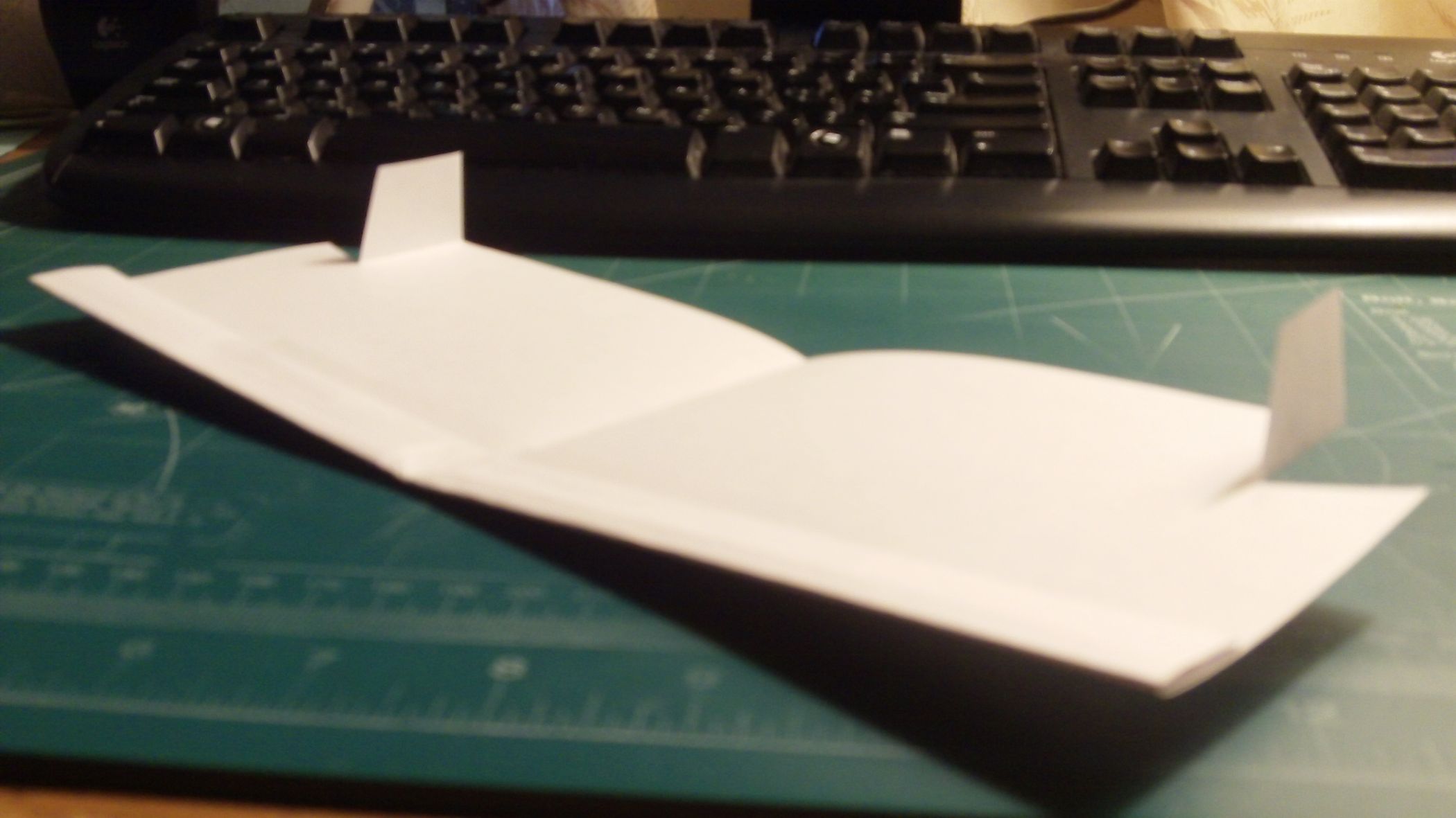 How to Make the Skystreak Paper Airplane : 7 Steps - Instructables