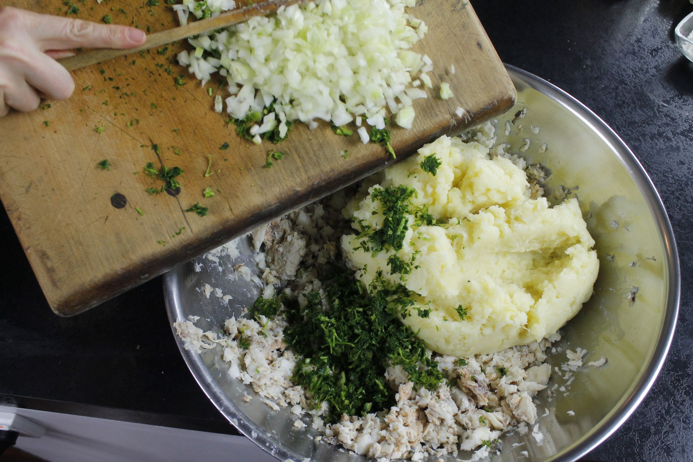 Making Fish Cakes - Salmon and New Zealand Hoki : 7 Steps (with ...