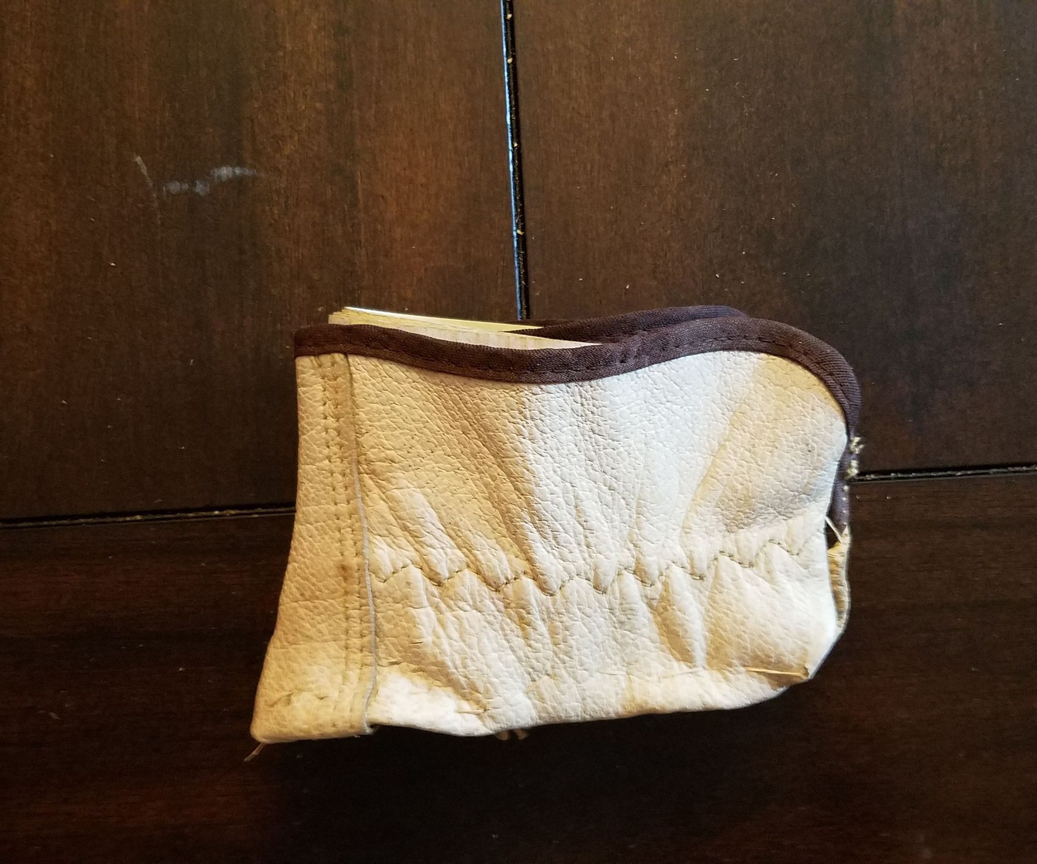 Make a Leather Billfold Out of an Old Pair of Gloves : 6 Steps ...