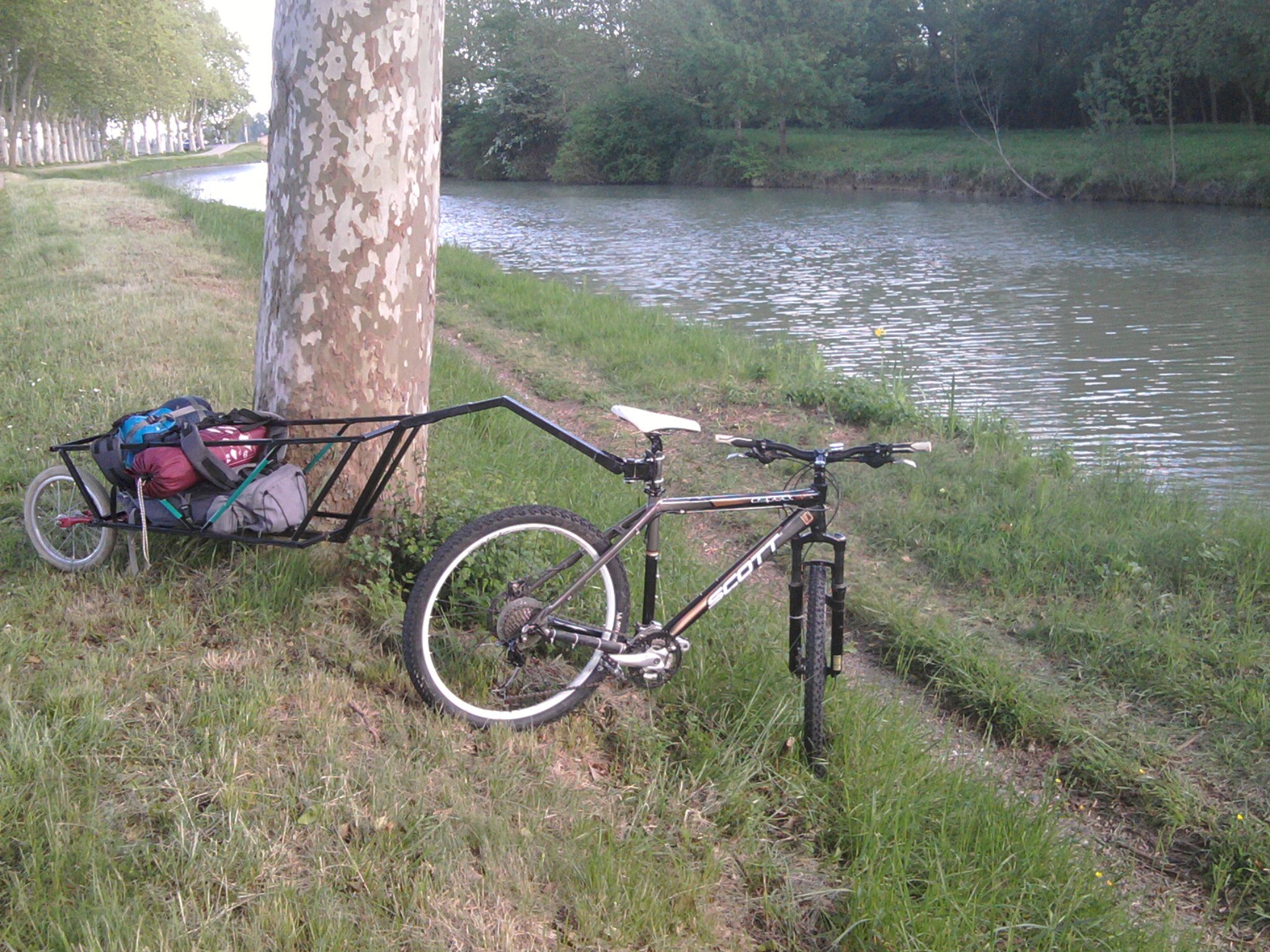 Single Wheel Bike Trailer : 7 Steps (with Pictures) - Instructables
