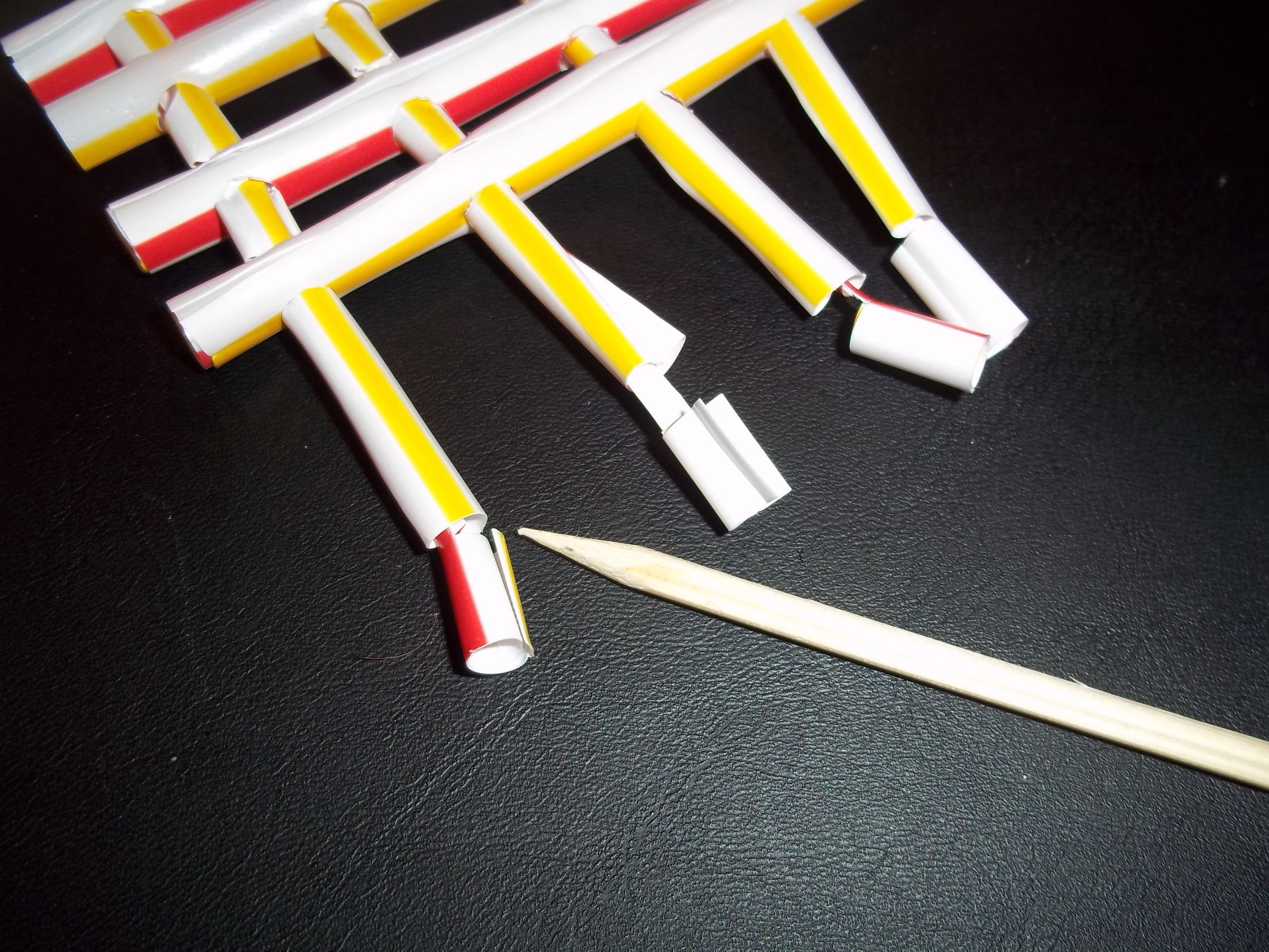 Mechanical Hand Using Only Fast Food Straws - Straw Builder Project #1 ...