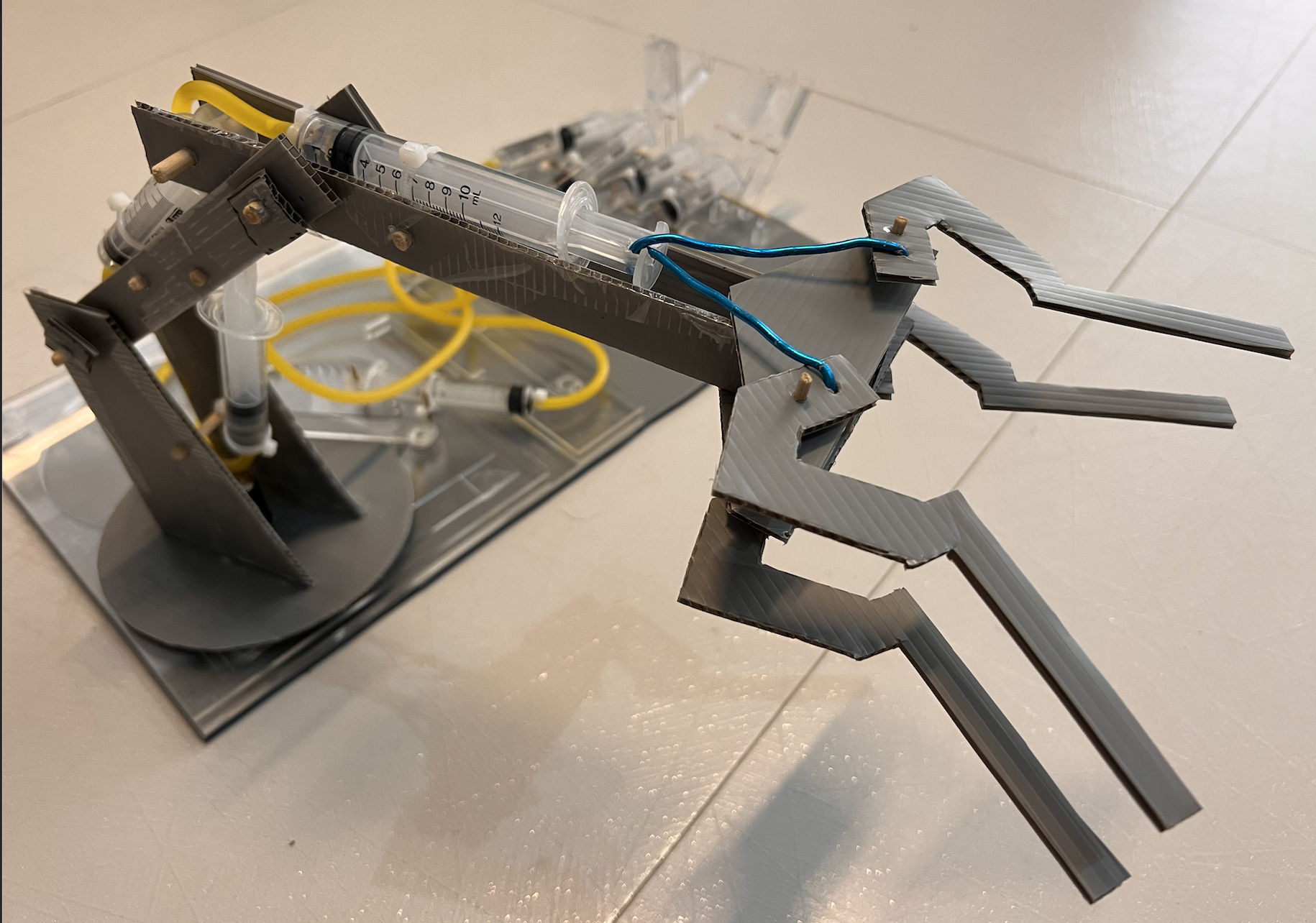Hydraulic Arm(student Develop Version) : 6 Steps - Instructables