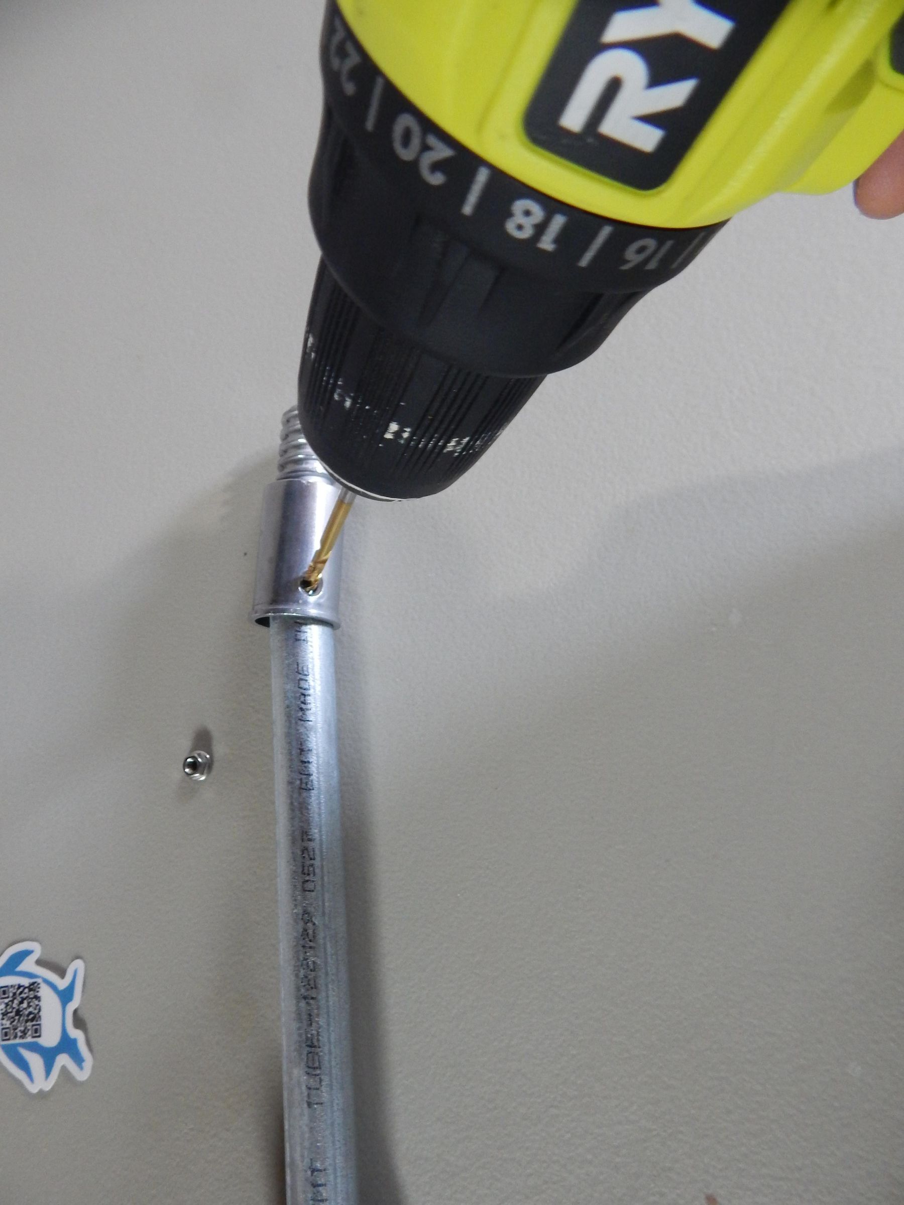 DIY Paint Roller Extension Pole : 5 Steps - Instructables