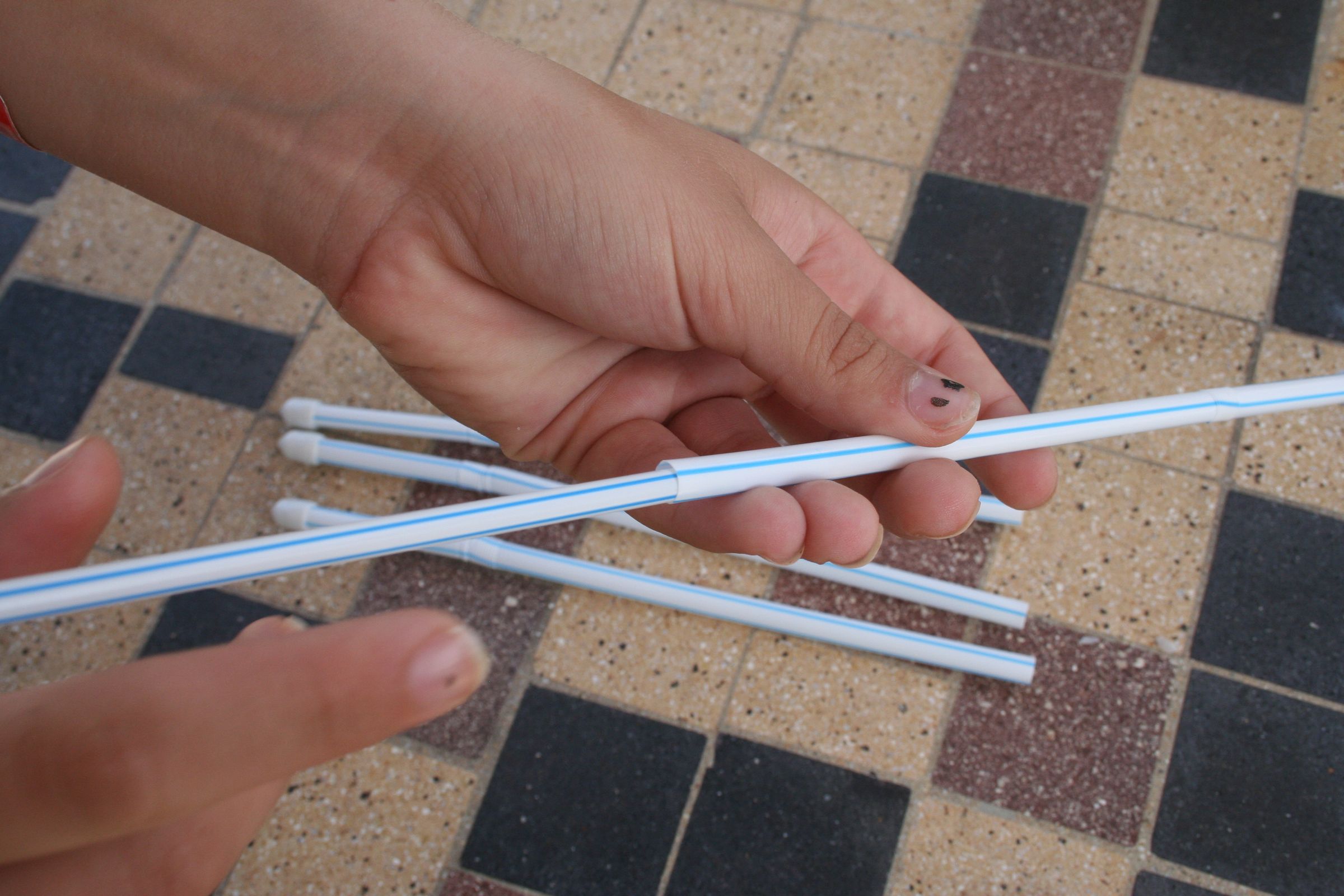 Straw Wars / Blow Dart / Rocket Launcher : 6 Steps - Instructables