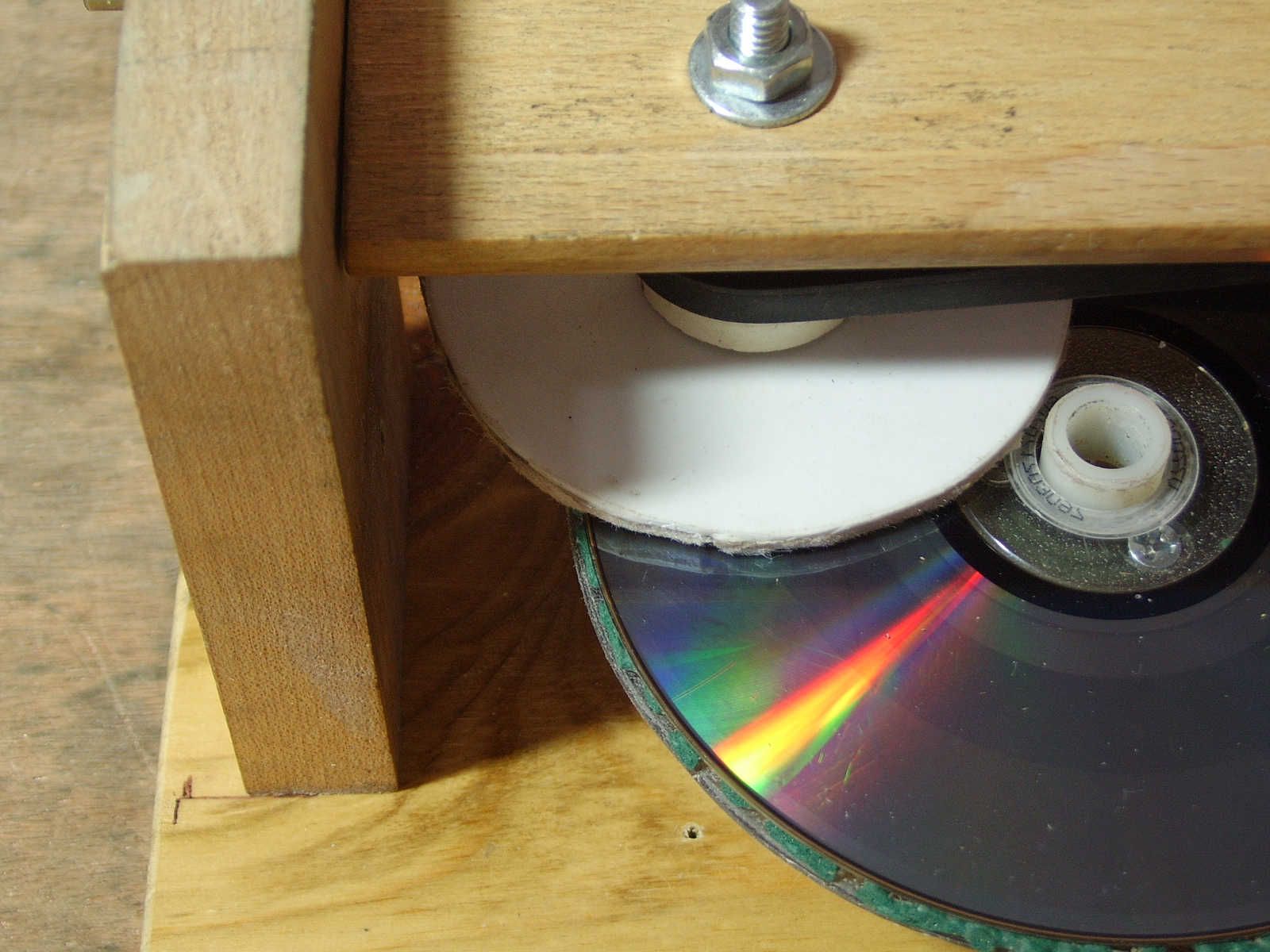 CD Polisher : 10 Steps (with Pictures) - Instructables