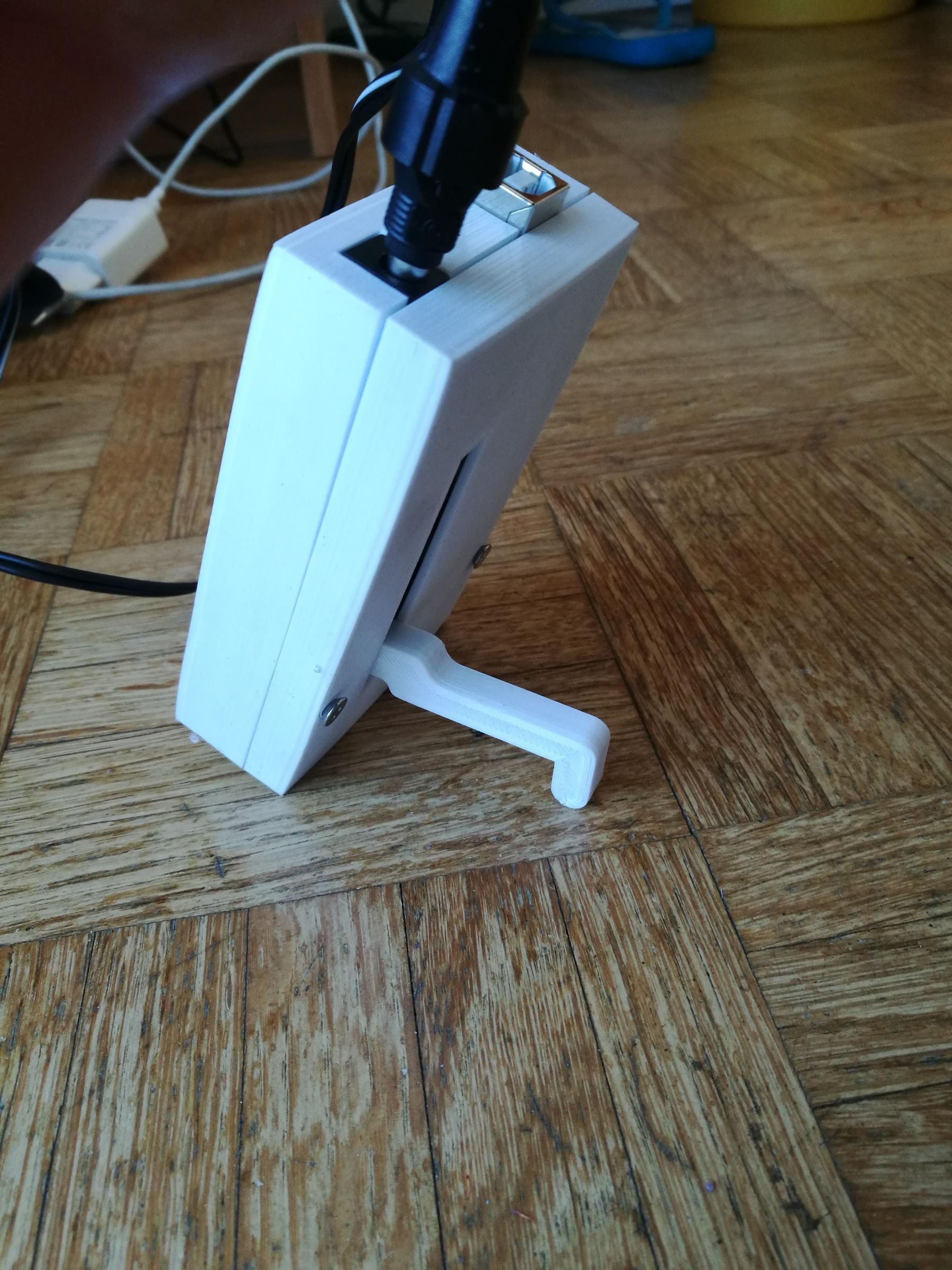 Auto Push-up Box : a Box That Doesn't Like to Be Pushed Over : 4 Steps ...