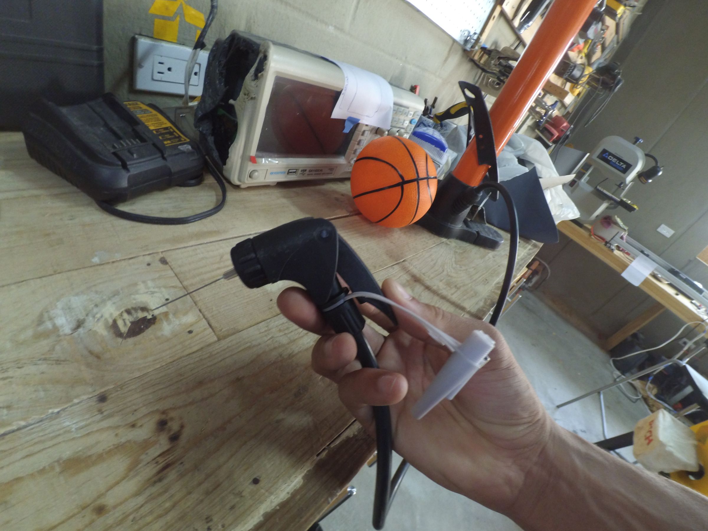 How to Fill a Ball With Needle : 4 Steps - Instructables