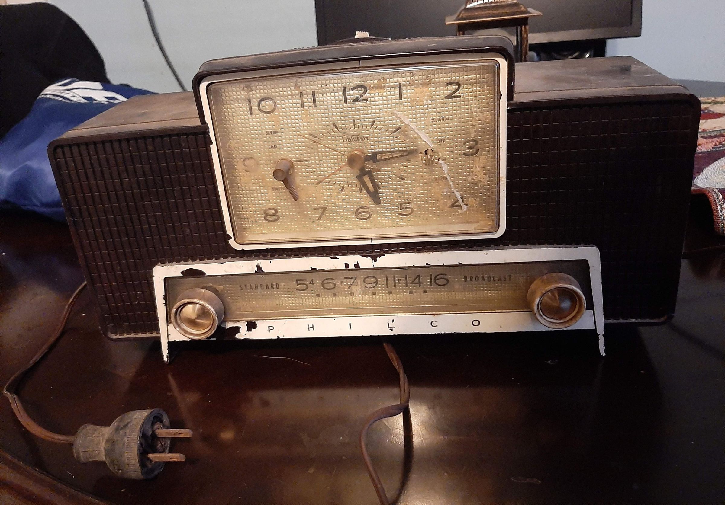 Media Player With Raspberry Pi - Retrofit Vintage Clock Radio : 9 Steps ...