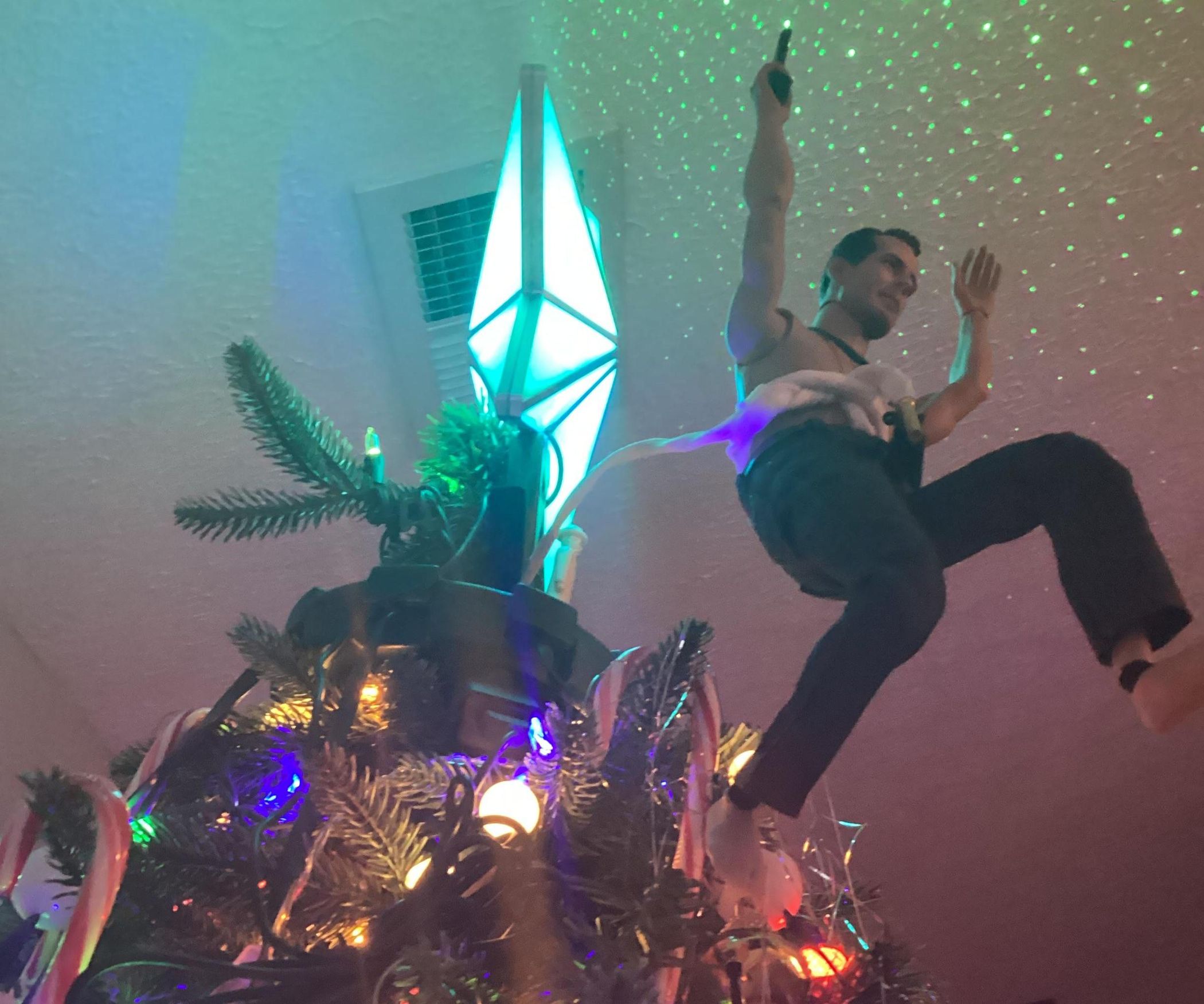 The John McClane Die Hard Christmas Tree Jumper! : 5 Steps - Instructables