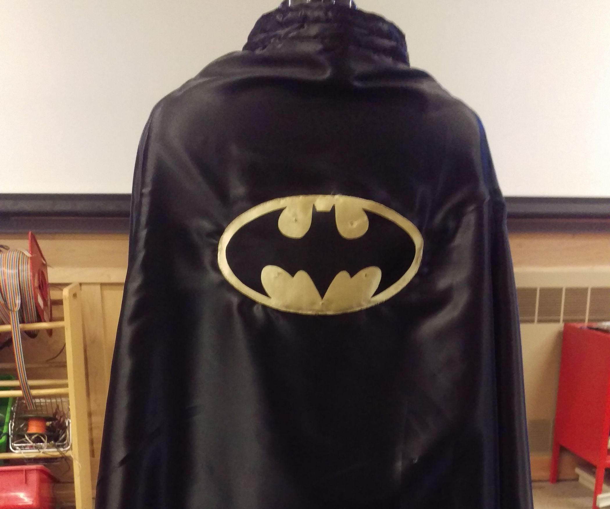 Light-Up Superhero Cape : 8 Steps (with Pictures) - Instructables