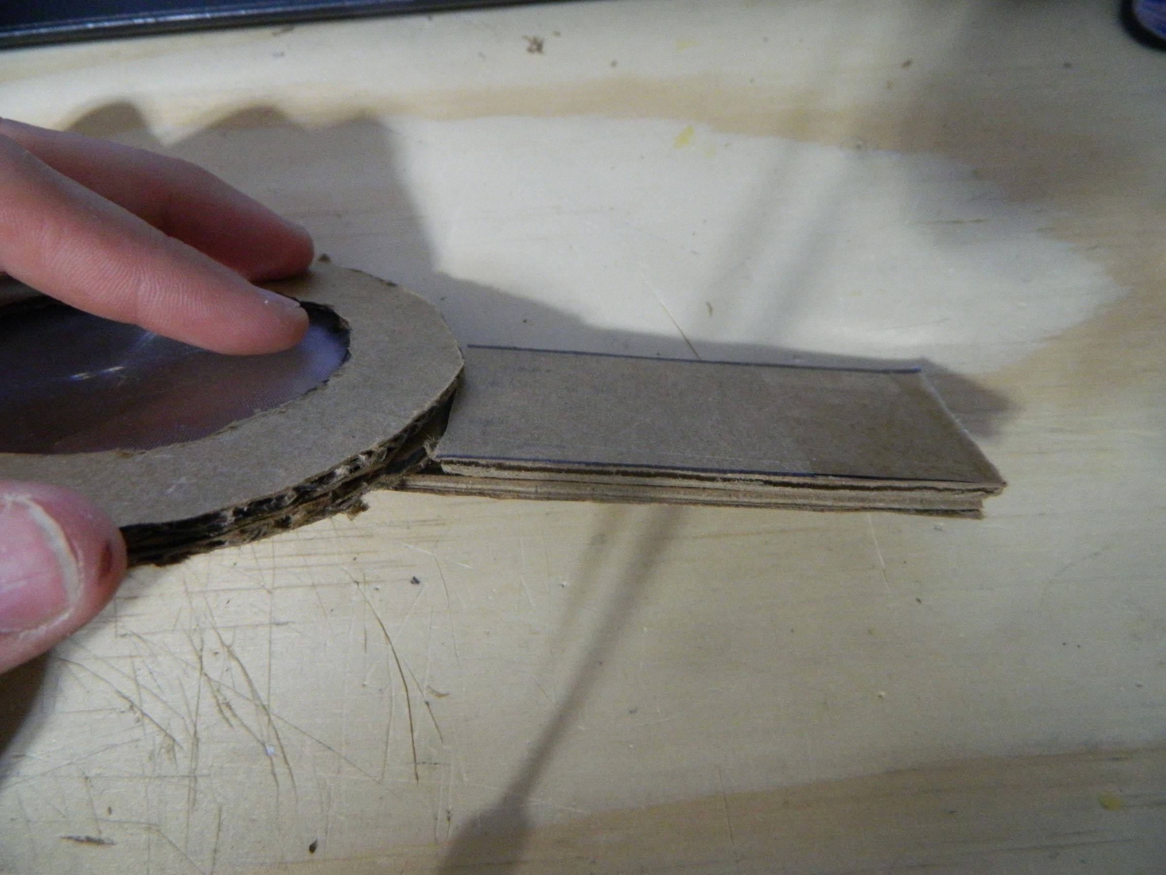 Cardboard Magnifier Glass : 9 Steps - Instructables