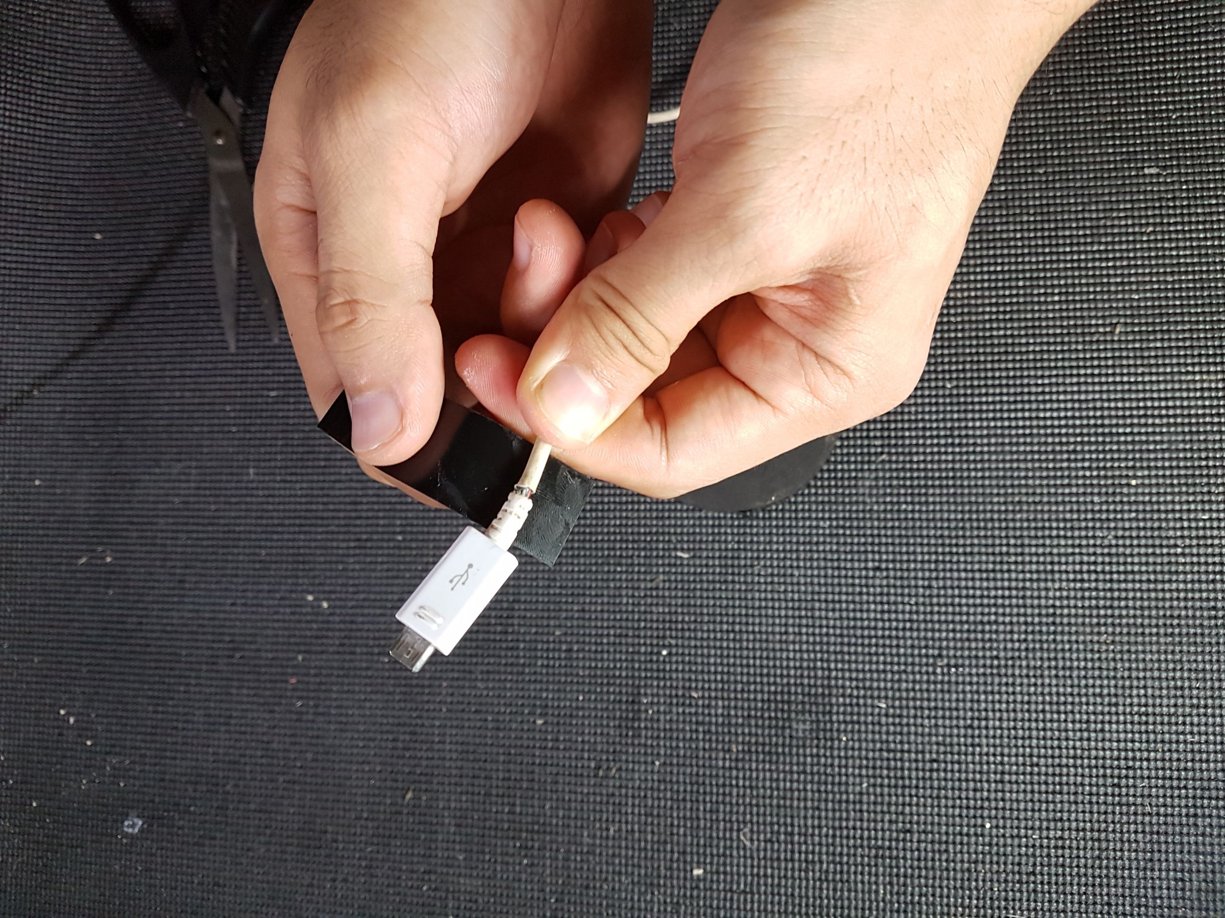 Super Simple USB Charger Repair : 4 Steps - Instructables