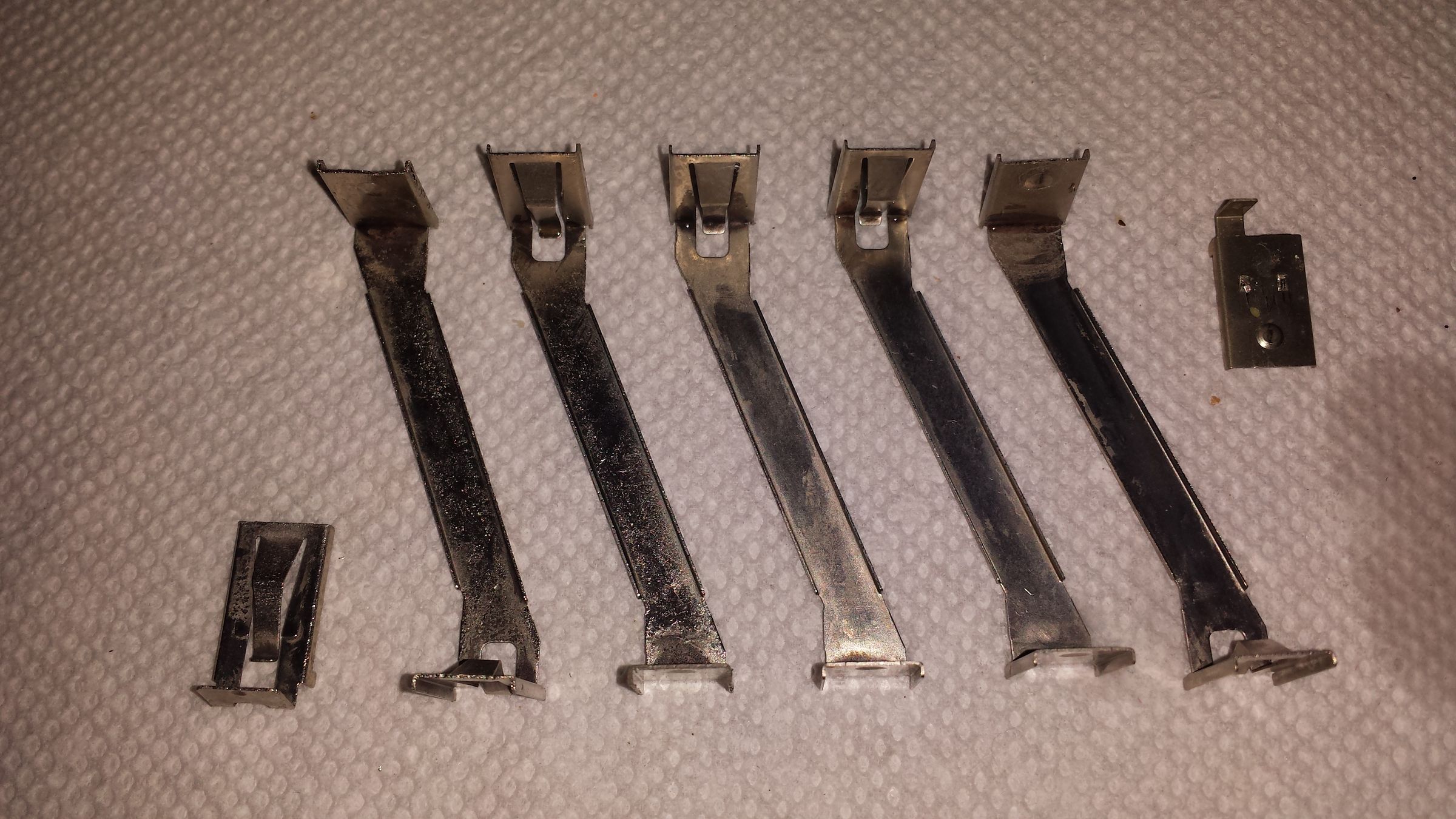 Restoring Corroded Battery Contacts : 7 Steps (with Pictures ...