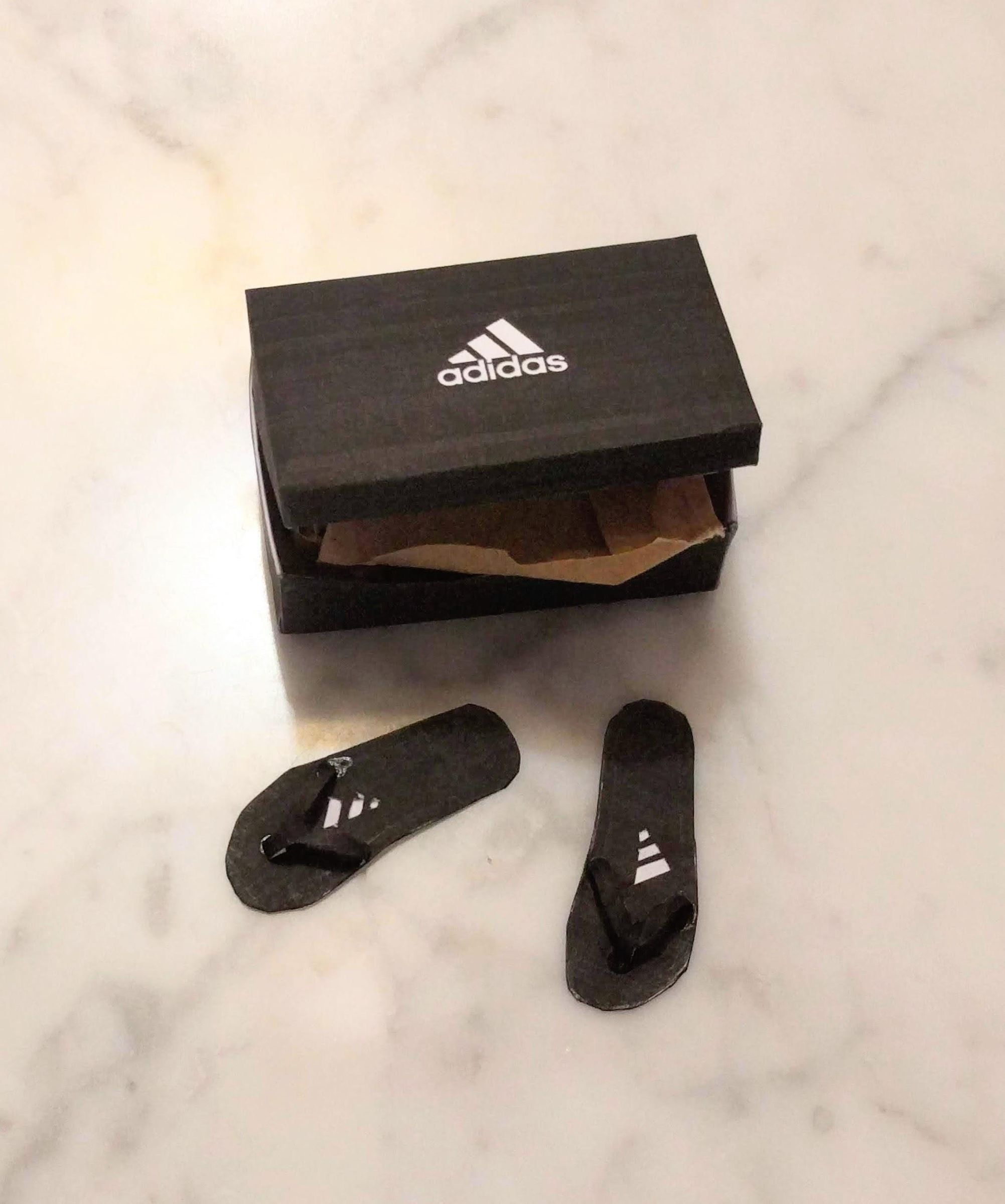 Miniature Shoebox and Shoes : 10 Steps - Instructables