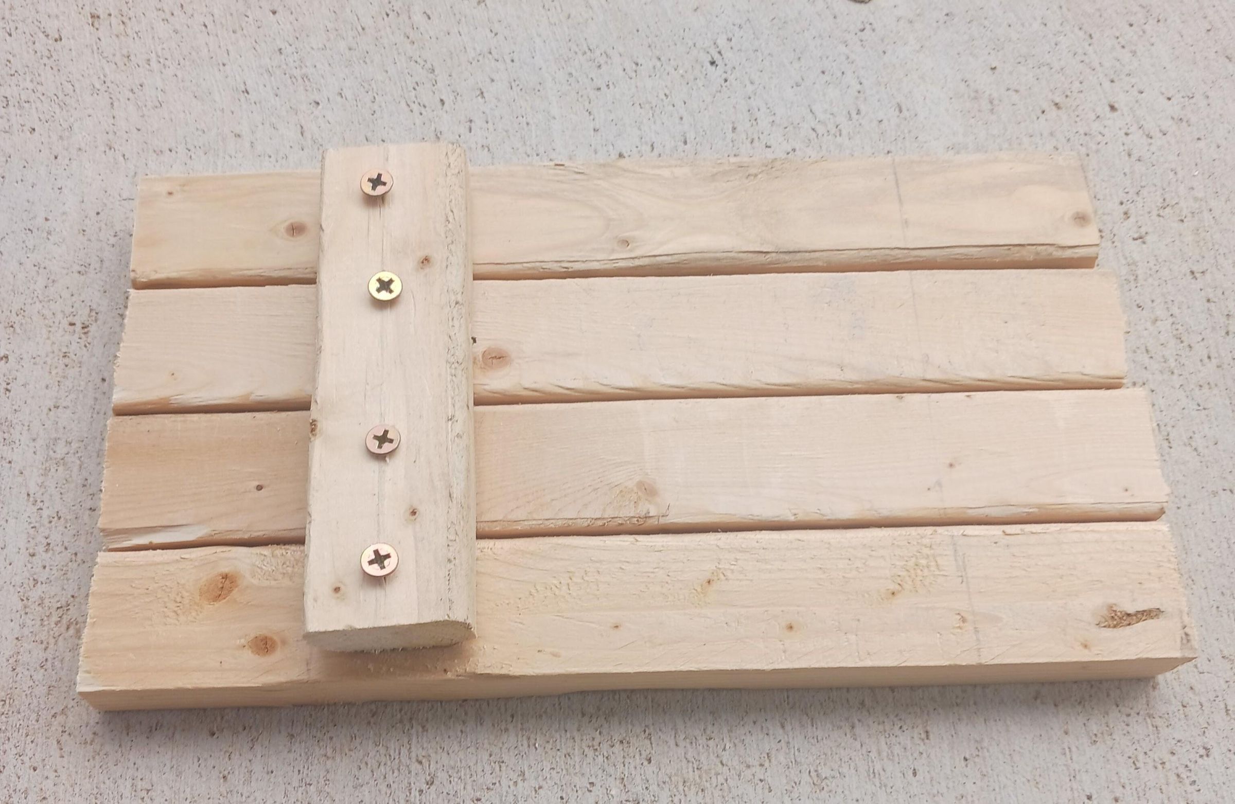 Squirrel / Bird Picnic Table : 12 Steps (with Pictures) - Instructables