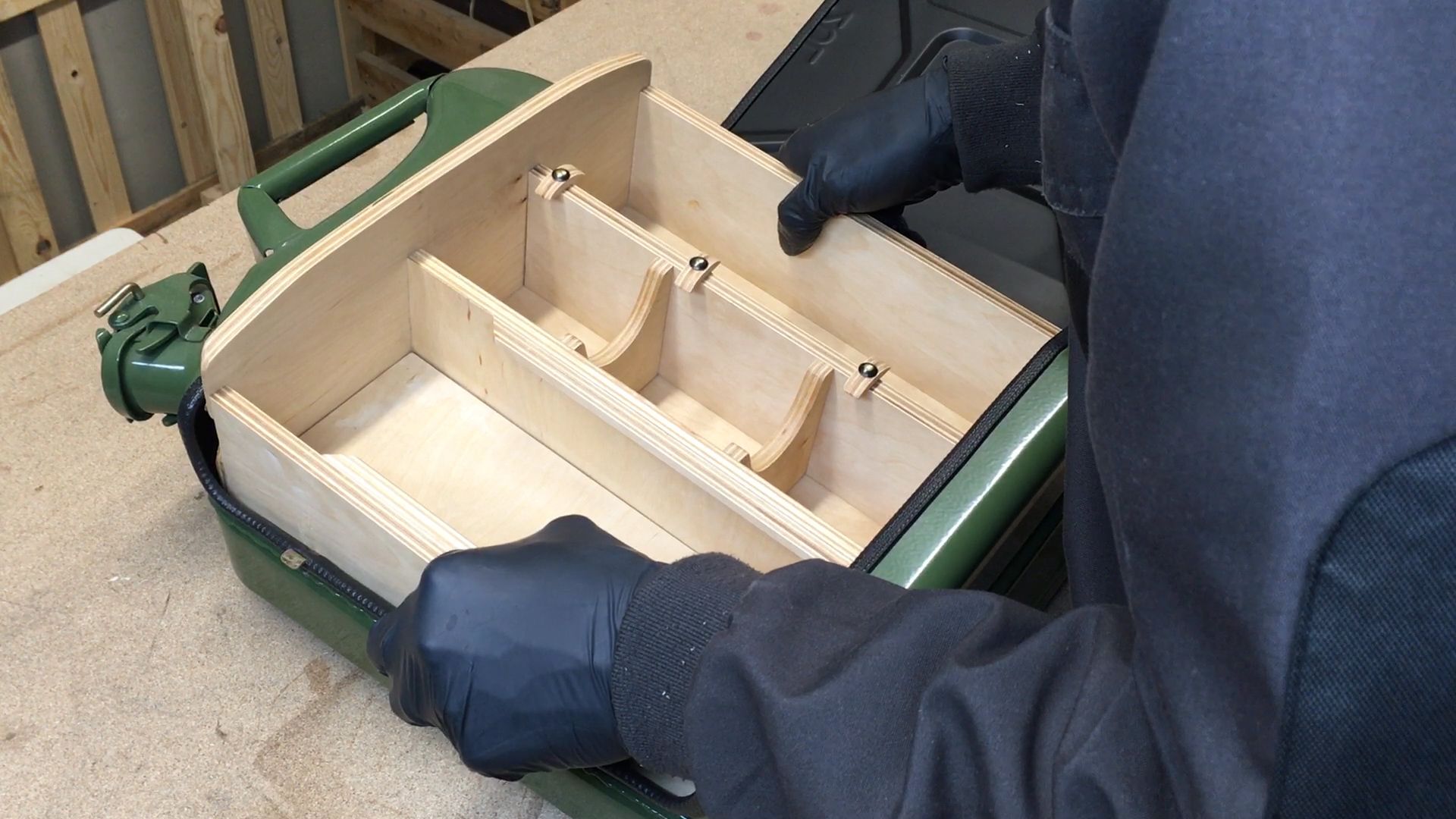 How to Make a Mini Bar From Jerry Can : 10 Steps (with Pictures ...