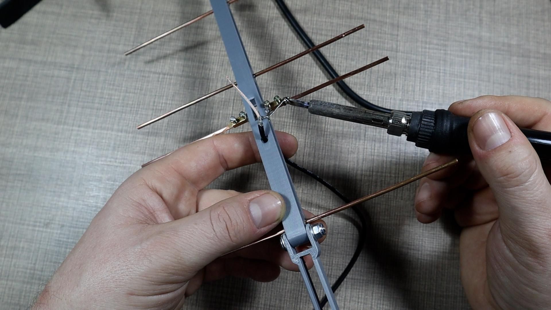 DIY Yagi Antenna for LoRa : 6 Steps (with Pictures) - Instructables