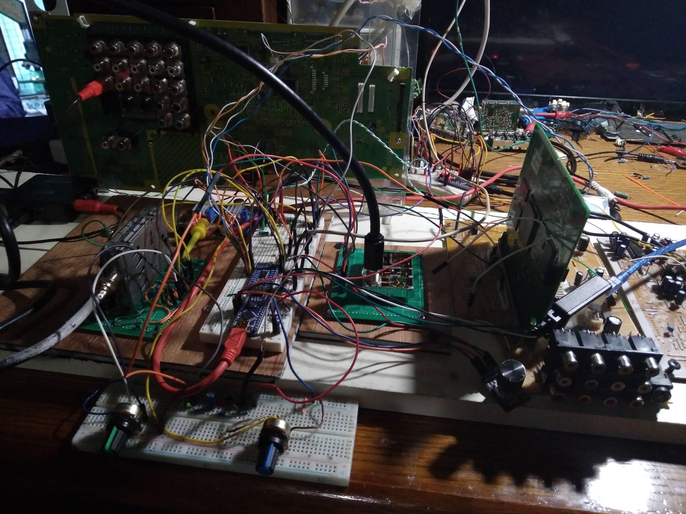 Phase-Locked Loop (PLL) Synthesizer : 8 Steps (with Pictures) - Instructables