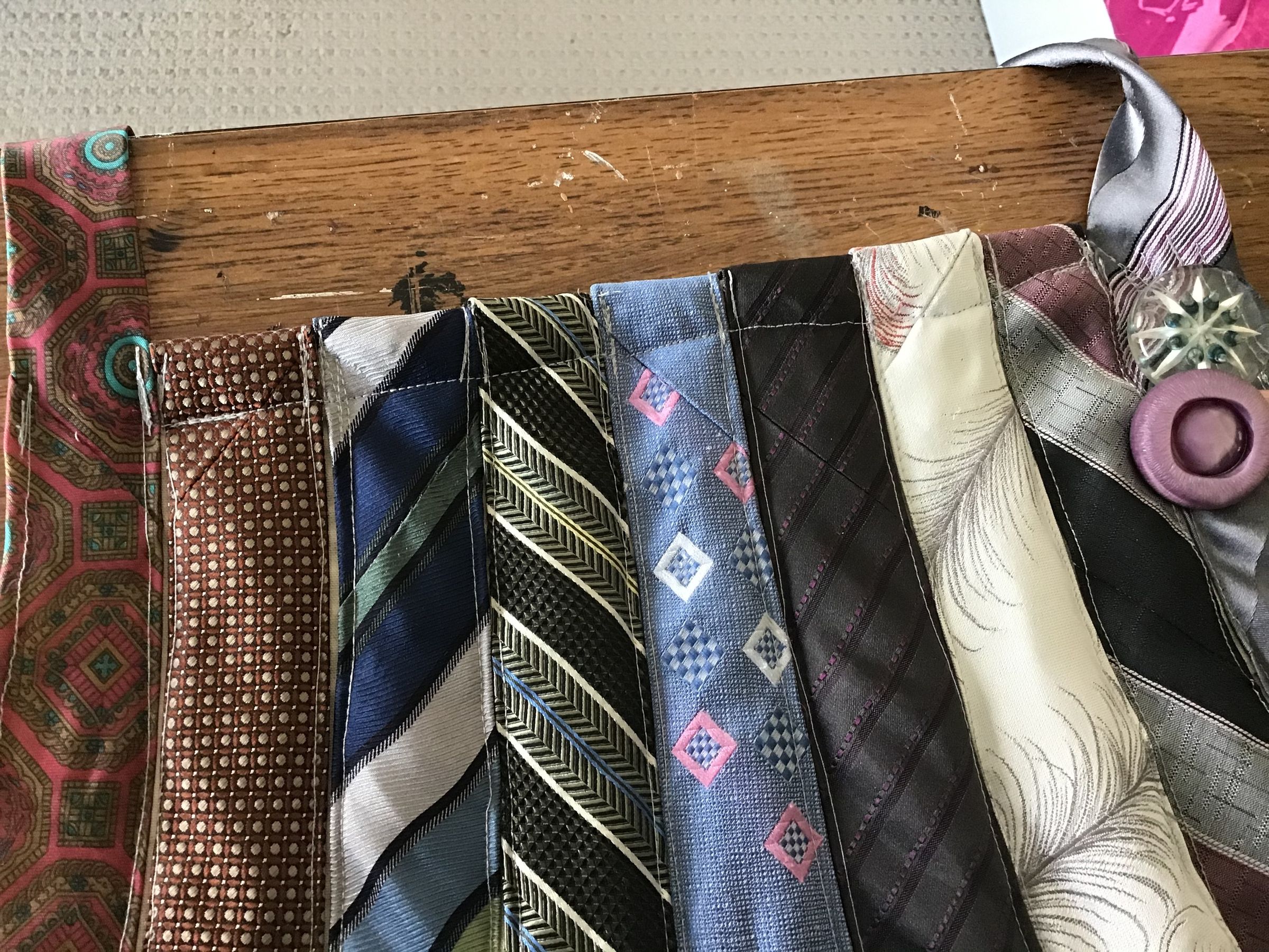 Old Necktie Apron : 13 Steps (with Pictures) - Instructables