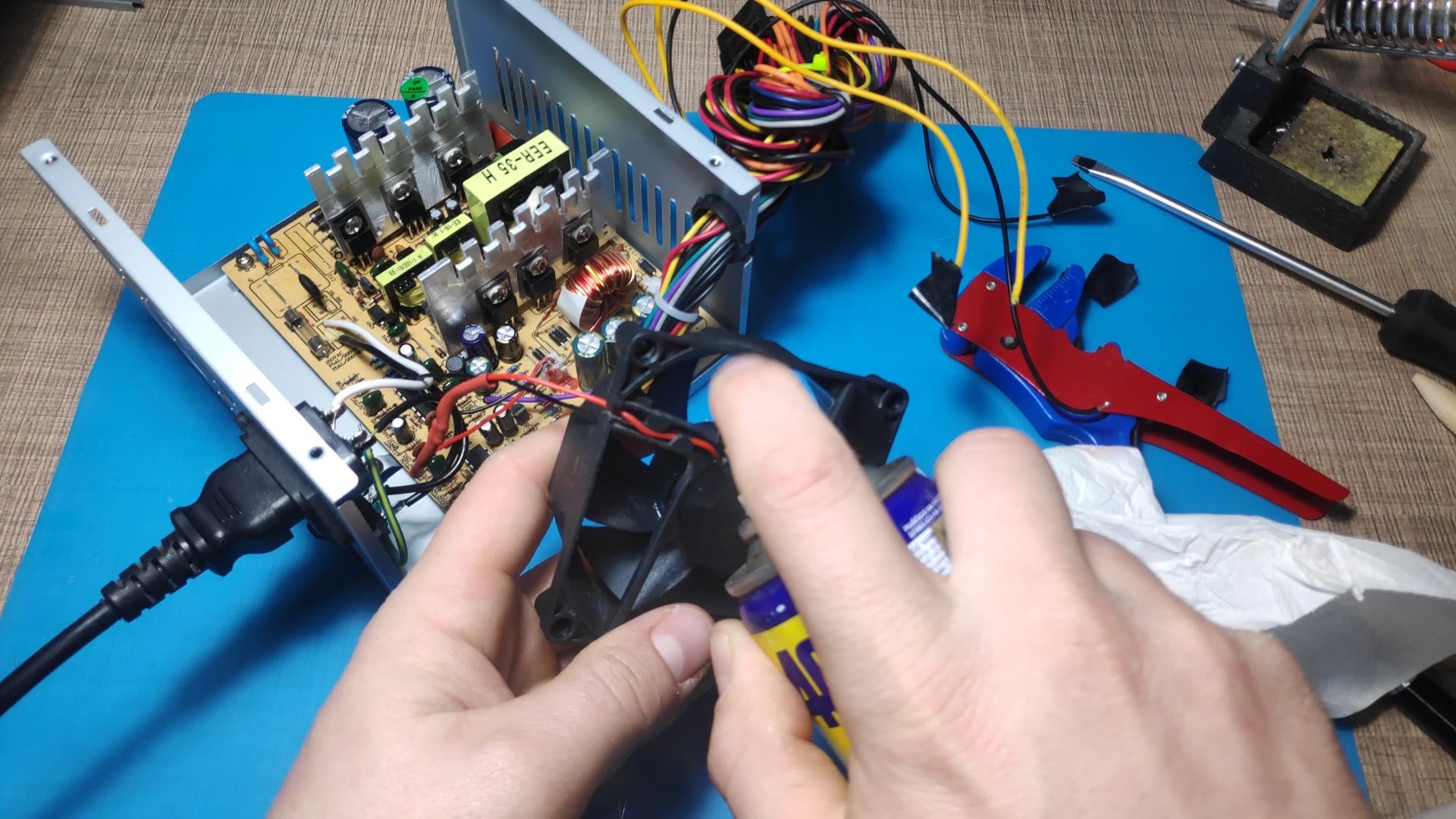 Silence a Power Supply Fan : 6 Steps (with Pictures) - Instructables