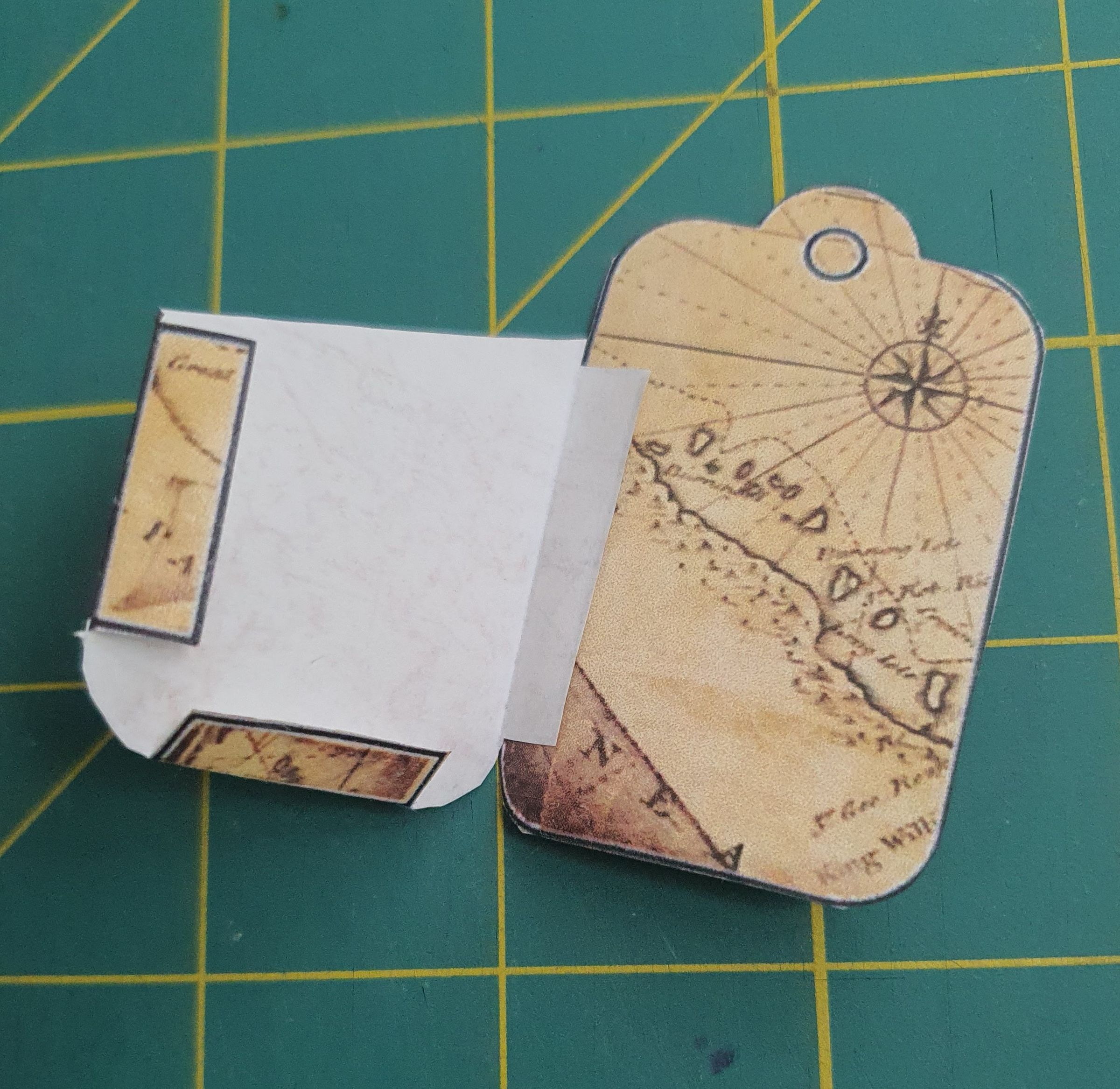 Travel Inspired Gift Tags and Tag Holders : 3 Steps (with Pictures ...