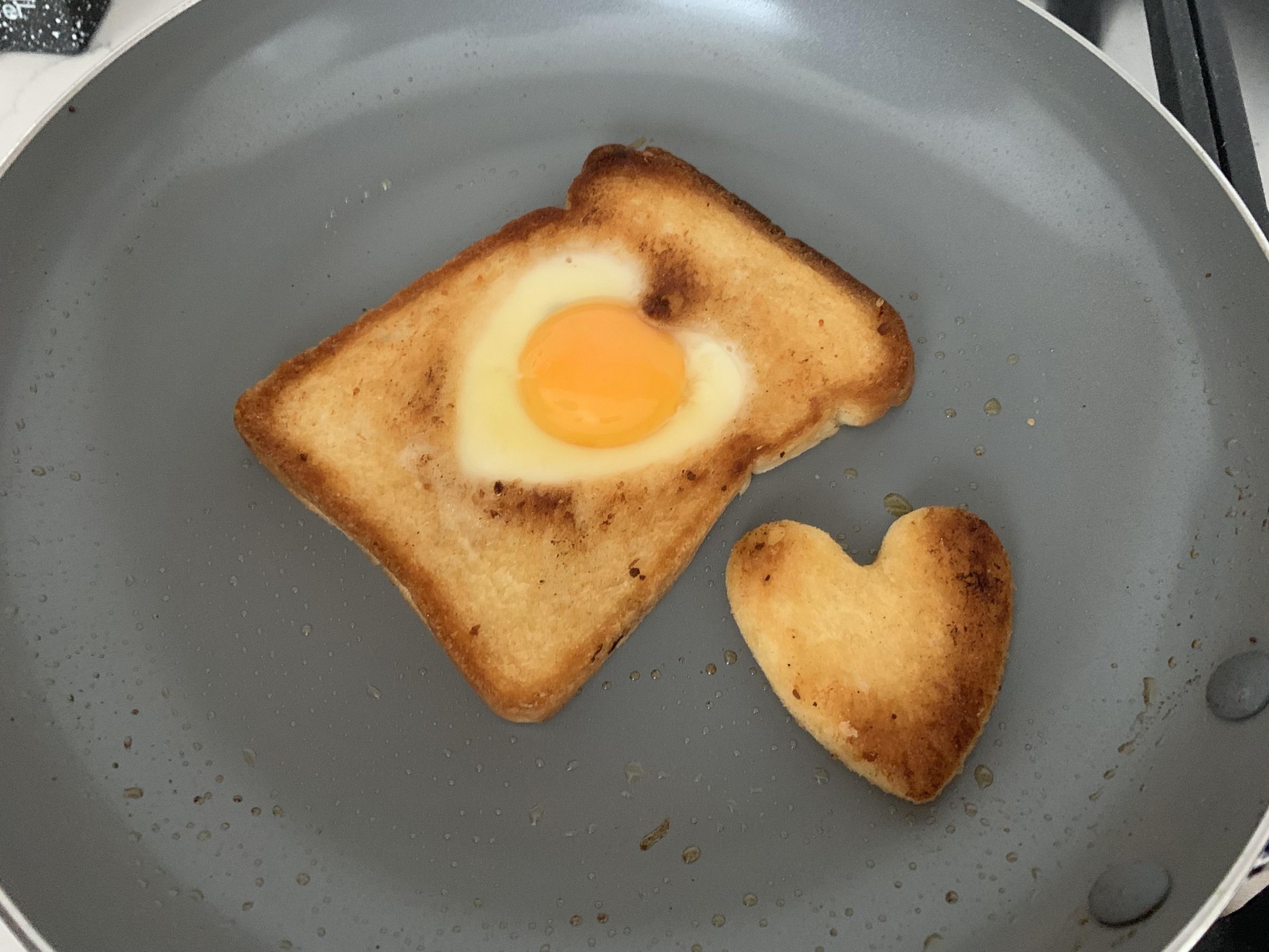 Heart Shaped Toad in the Hole : 4 Steps (with Pictures) - Instructables