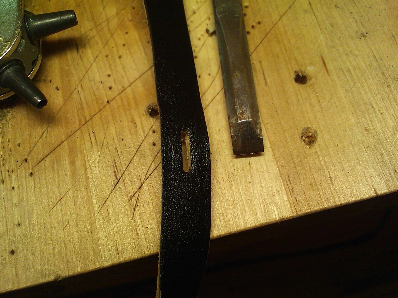 Completely Leather Goggles (with Pictures) - Instructables