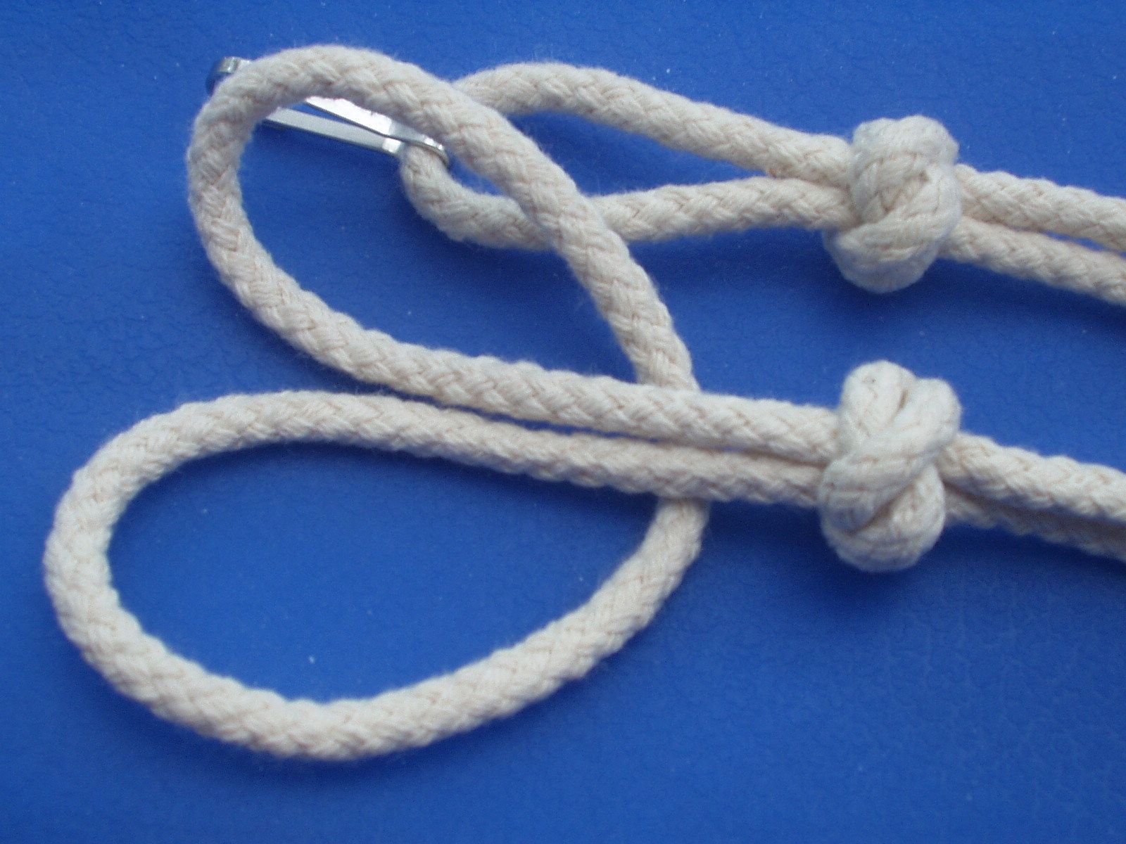 Granny Knot Zipper Pull : 10 Steps - Instructables