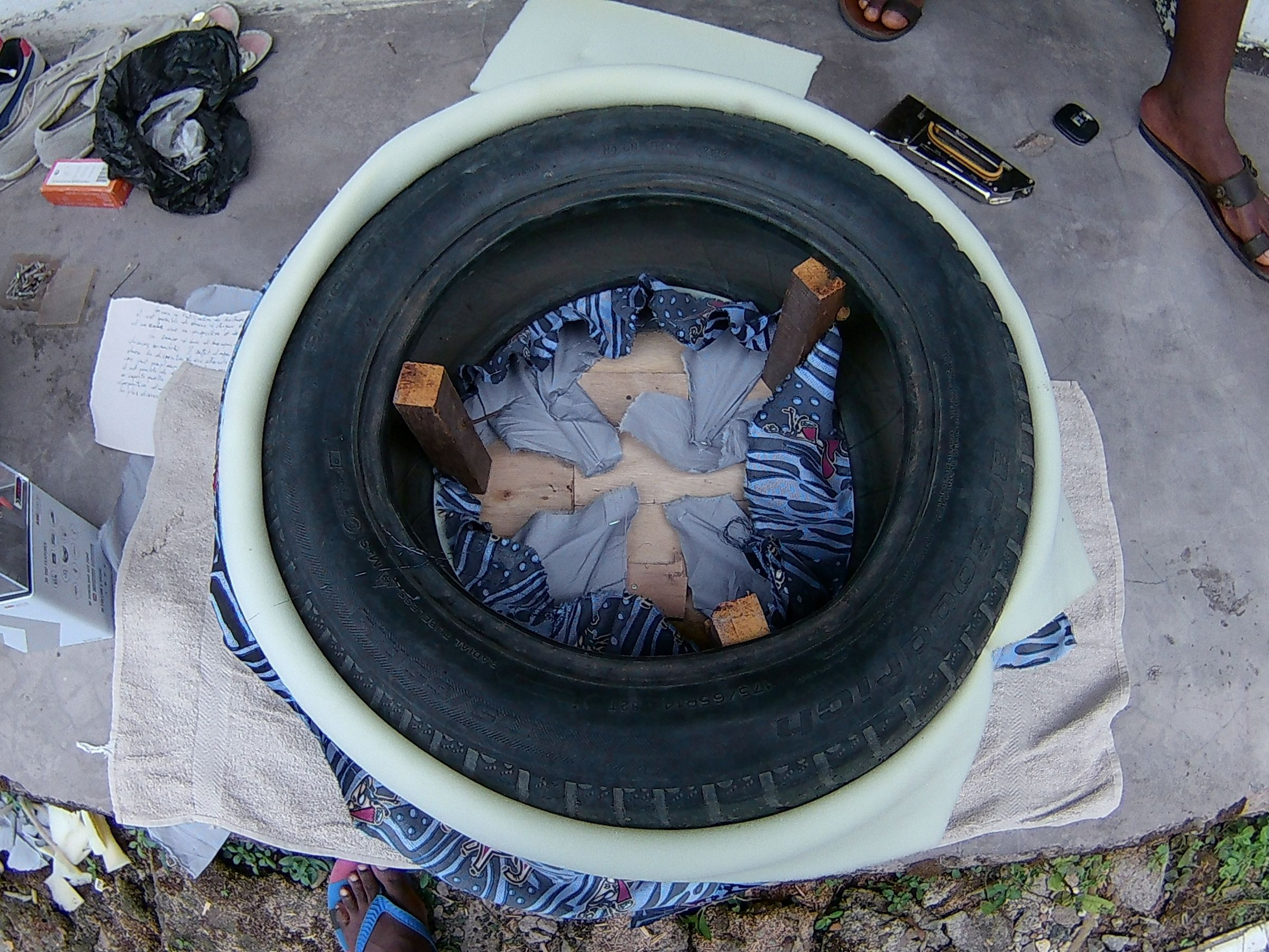 Old Car Tire Stool/Chair/Table : 8 Steps - Instructables