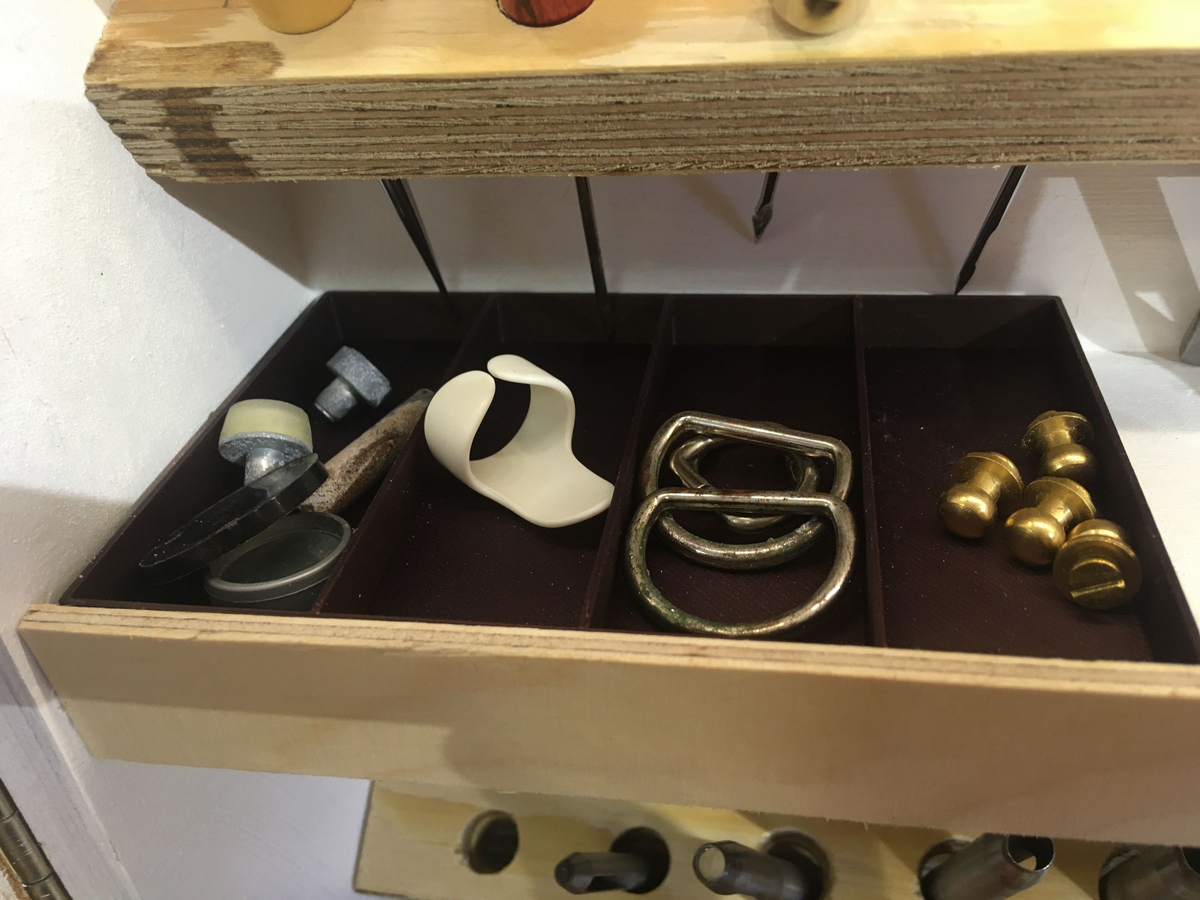 Portable Leather Workshop : 9 Steps (with Pictures) - Instructables