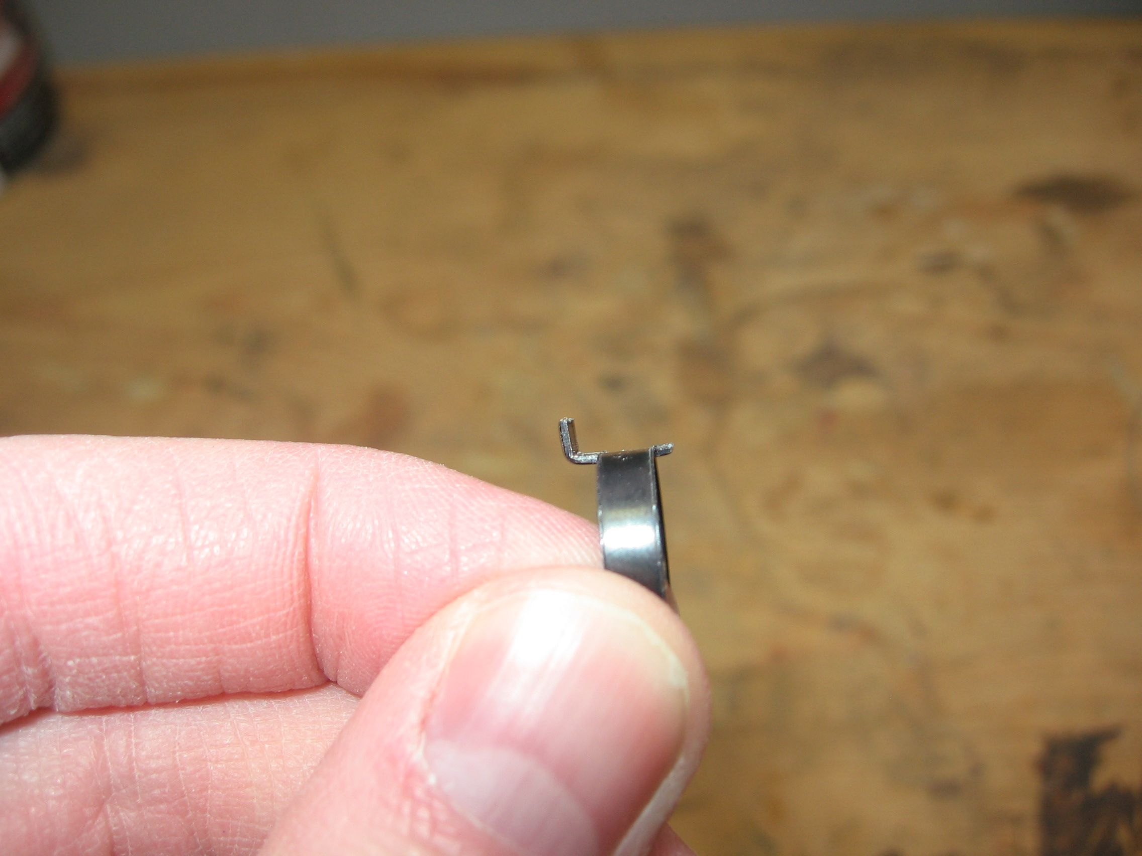Tray Table Leg Clamp : 4 Steps - Instructables