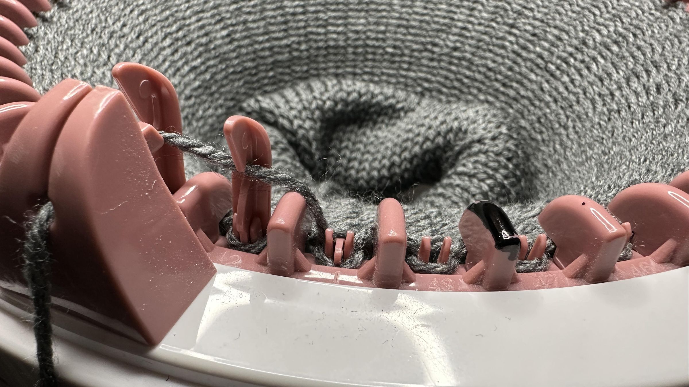 The 20 Minute Knitting Machine Beanie : 18 Steps (with Pictures ...