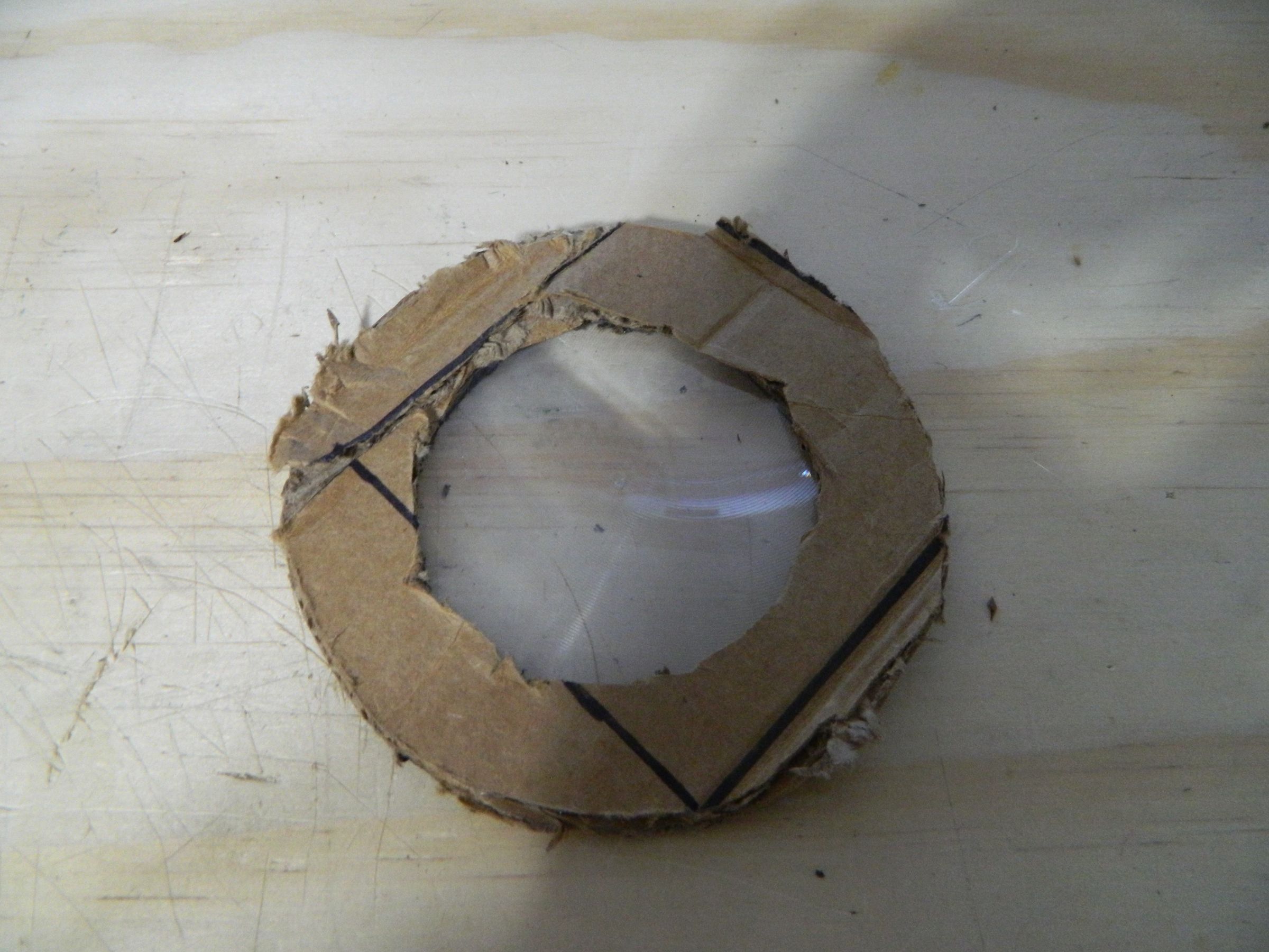 Cardboard Magnifier Glass : 9 Steps - Instructables