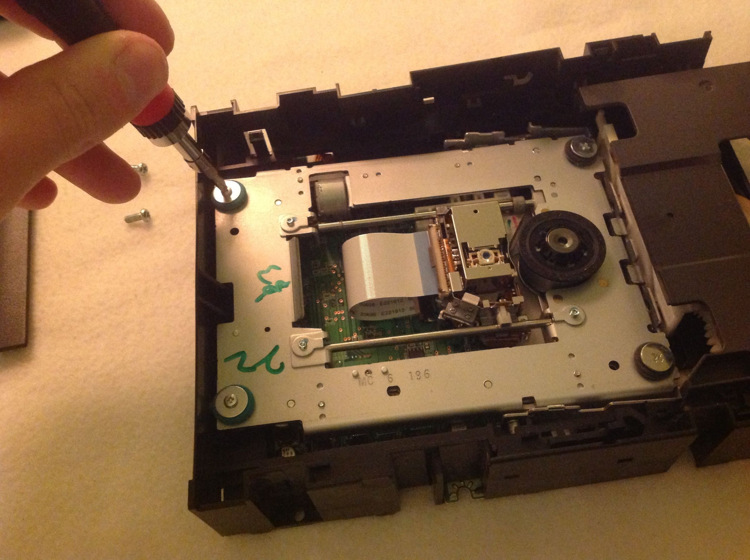 Salvage a Laser Diode From a Cd Driver : 4 Steps - Instructables