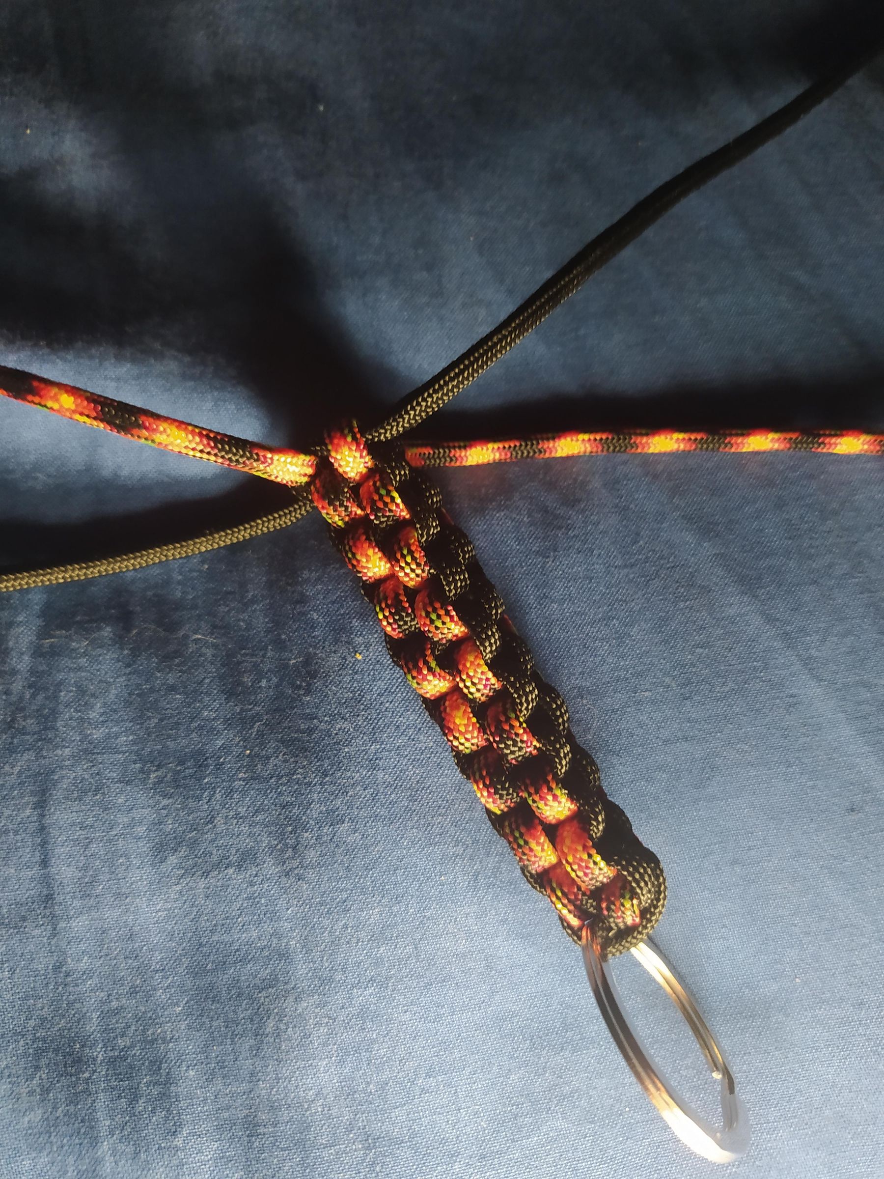 Paracord Box Knot Keychain : 23 Steps - Instructables