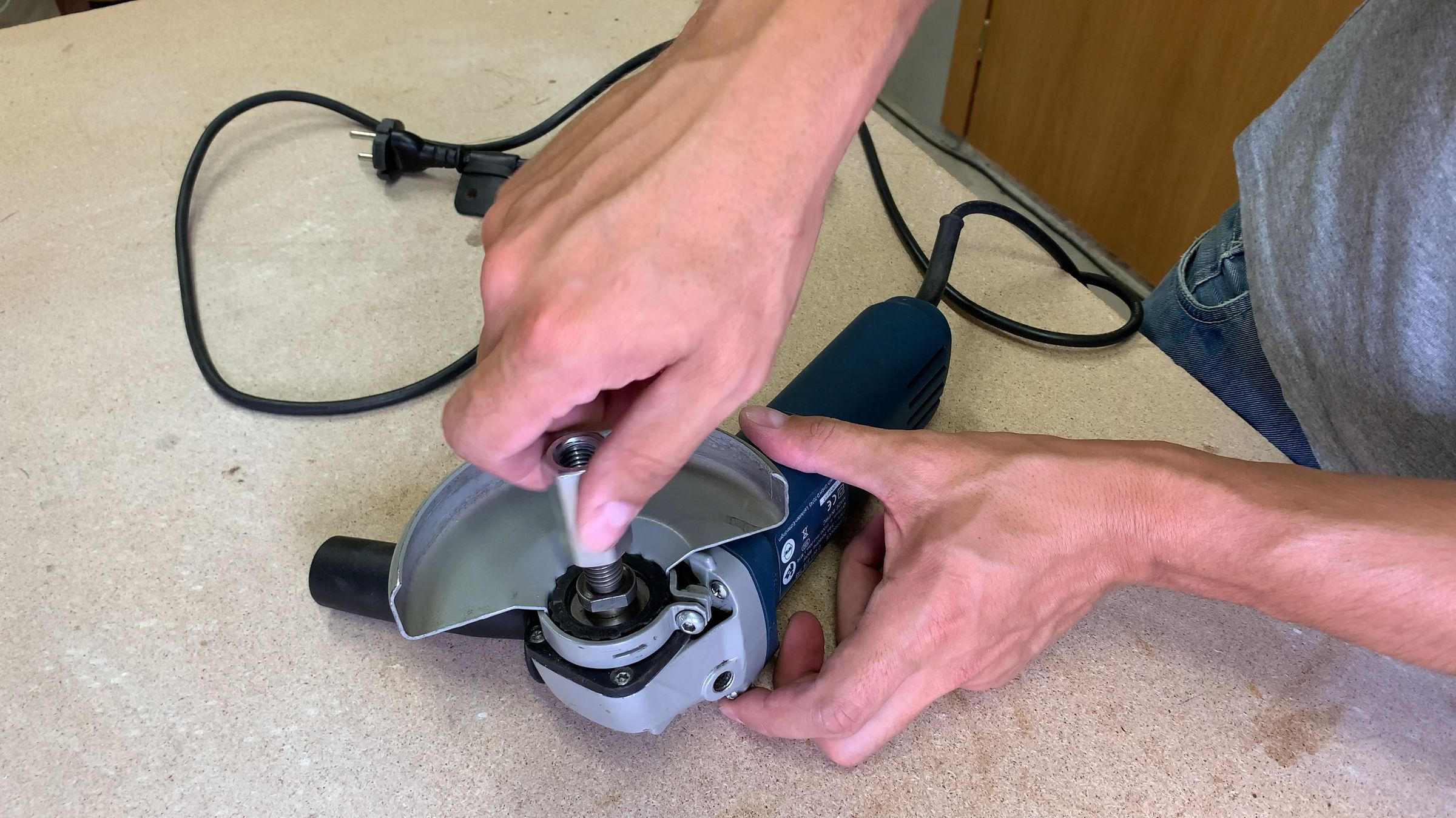 A Power File From an Angle Grinder : 15 Steps (with Pictures ...