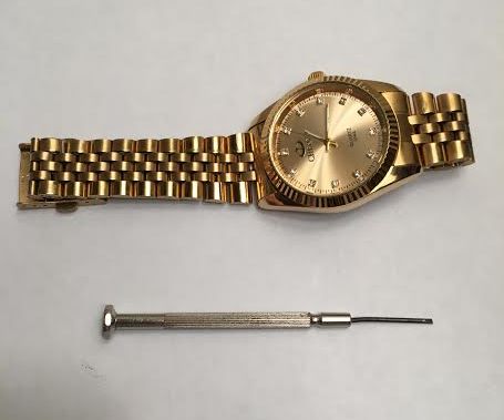 How to Remove Watch Links : 5 Steps (with Pictures) - Instructables