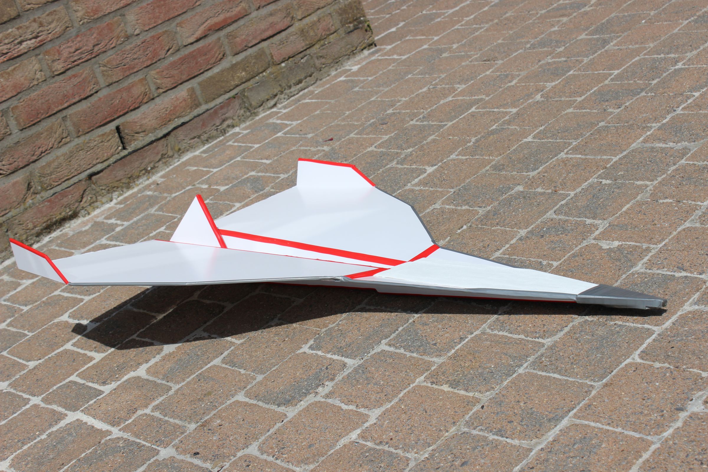 Paperplane XXL : 18 Steps - Instructables