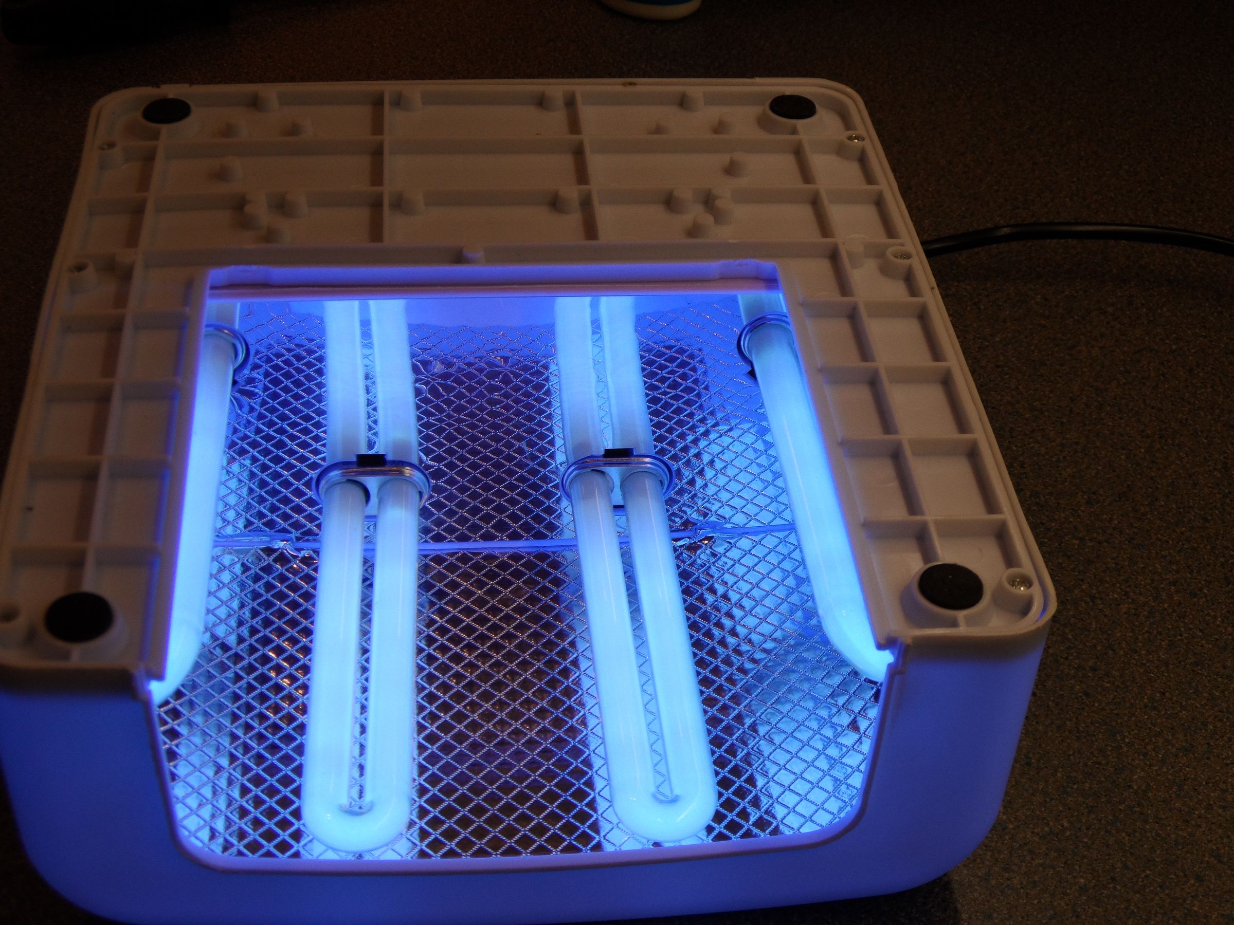 Printed Circuit Board Production Using UV Nail Curing Lamp : 5 Steps ...