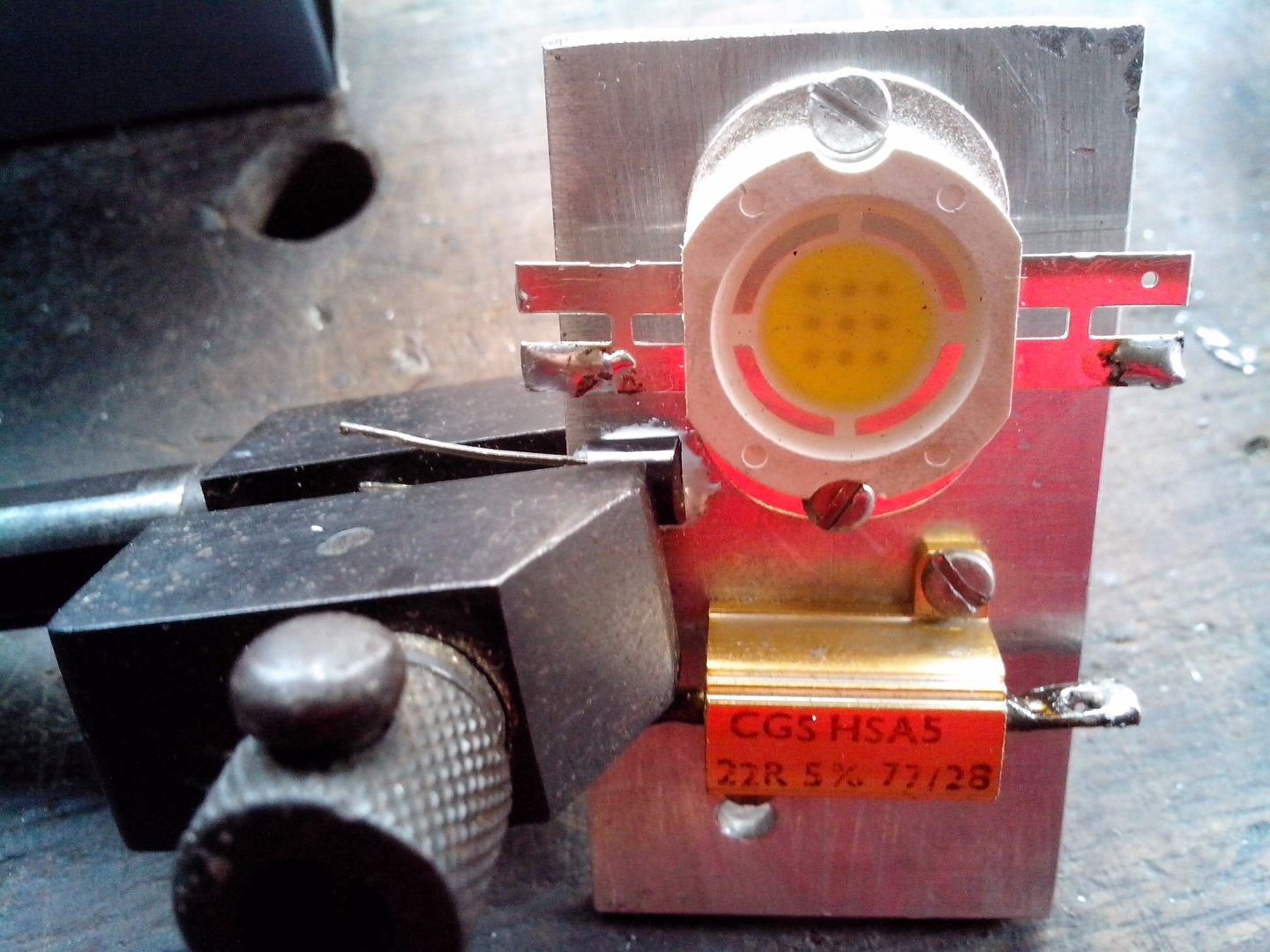 LEDs As Temperature Sensors : 6 Steps - Instructables