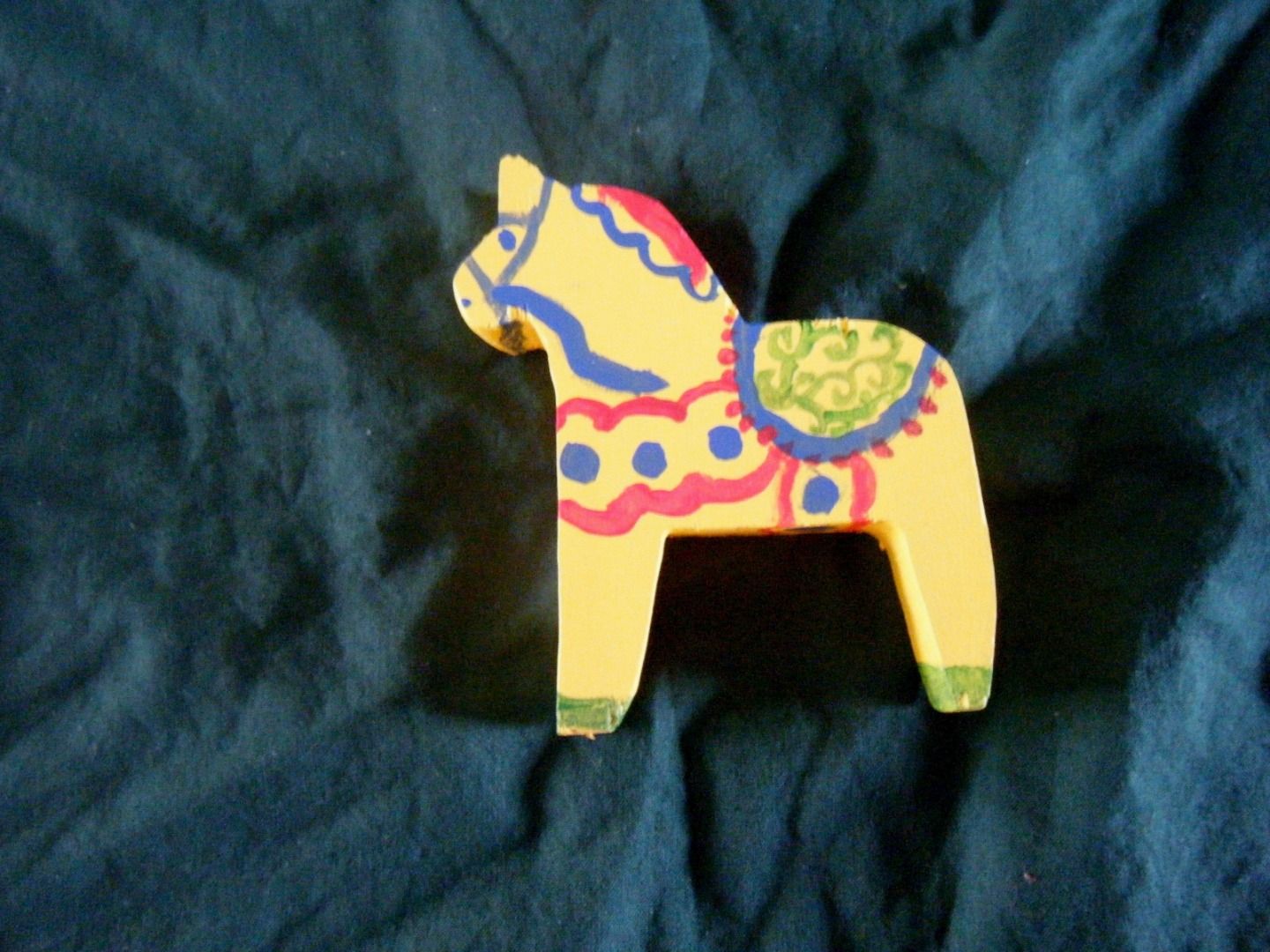 Traditional Swedish Dala Horses : 4 Steps - Instructables
