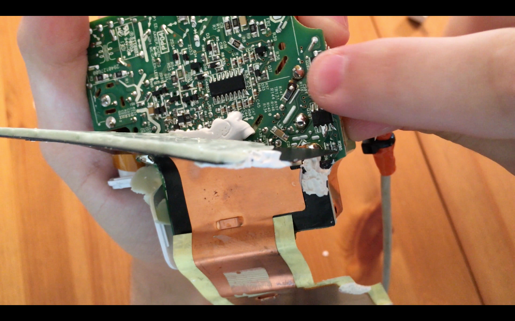 DIY Fix for Your Broken Apple Laptop Charger! : 7 Steps - Instructables