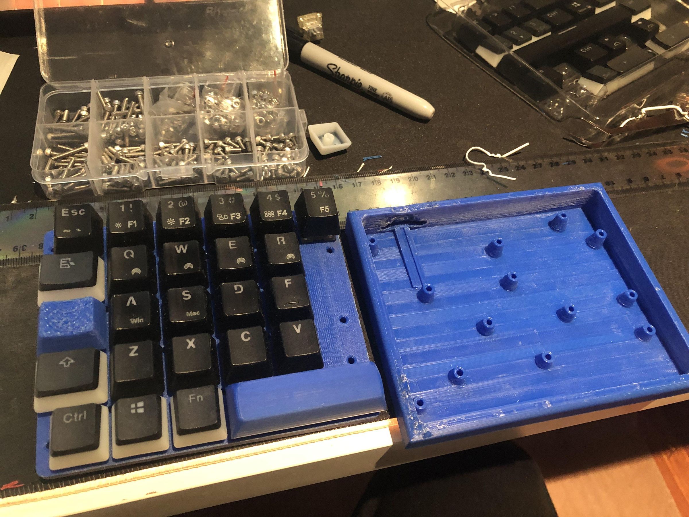 The Move-Mech Util. a Handwired Mechanical Keyboard for Fps Games. : 7 Steps - Instructables